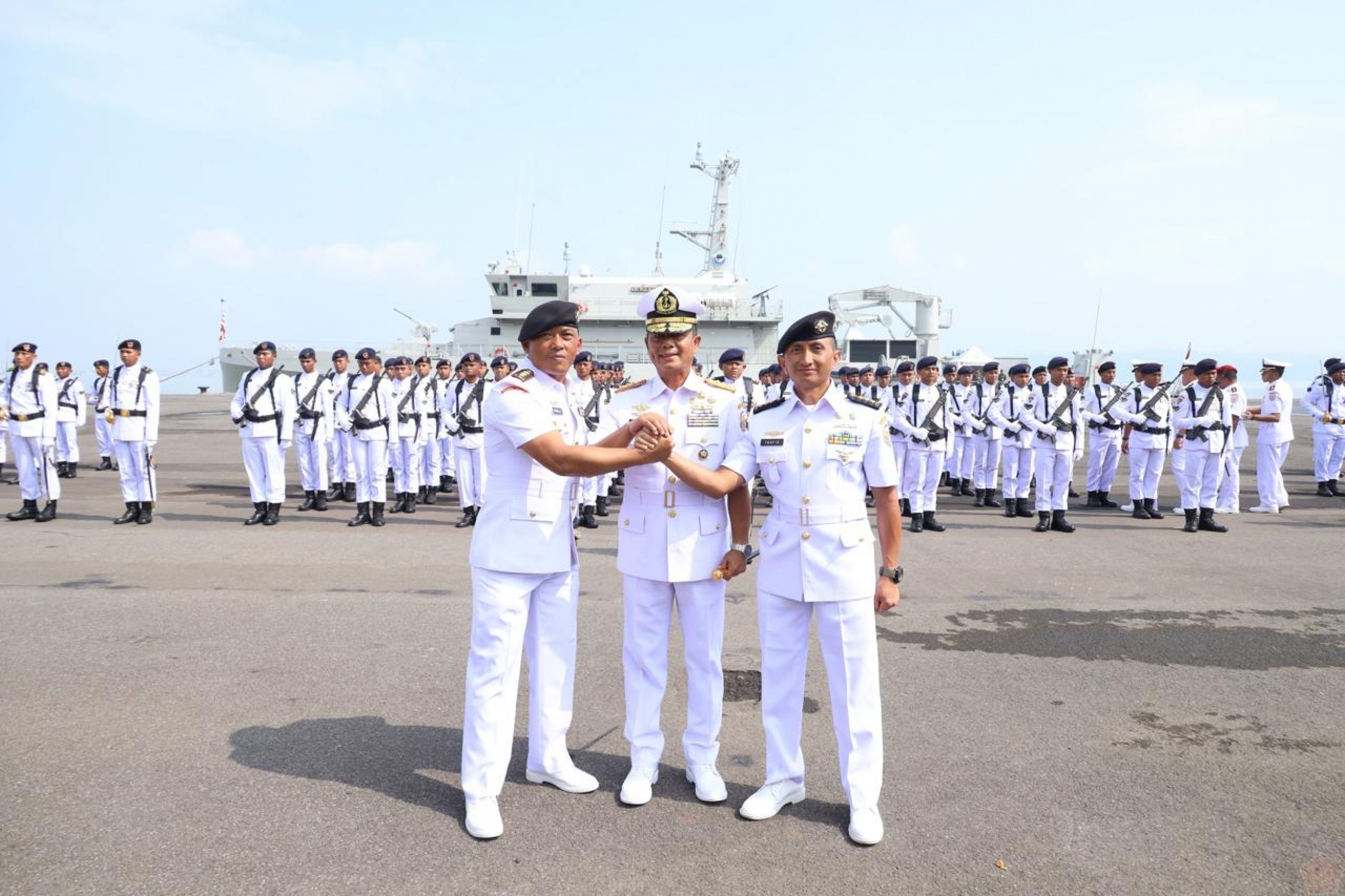 Wong Gunung Dadi Komandan Satuan Kapal Selam Koarmada II | Website ...