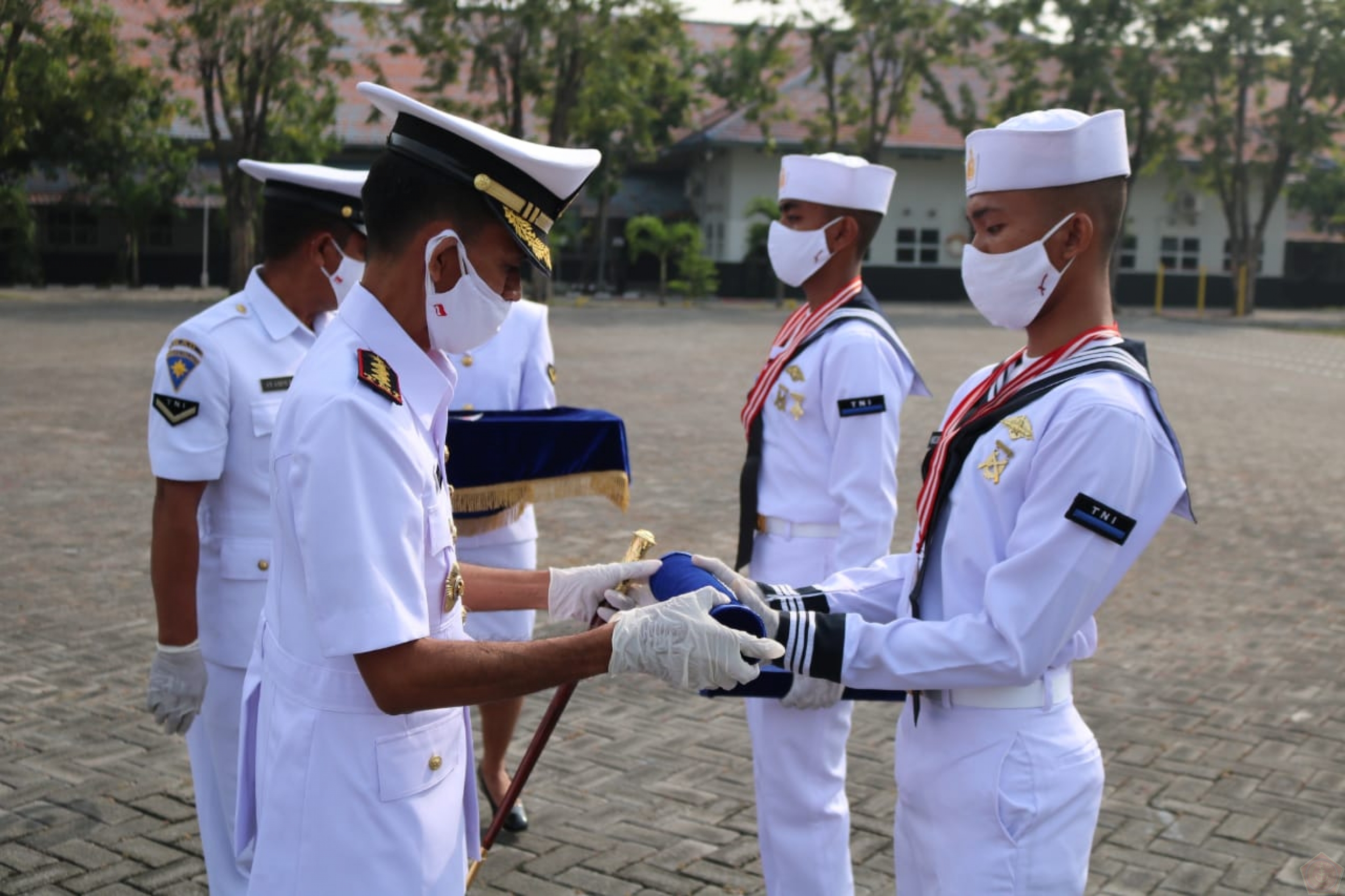 Komandan Pusdikpel Kodiklatal Tutup Dikmata PK XXXIX/2 Kejuruan Bahari ...