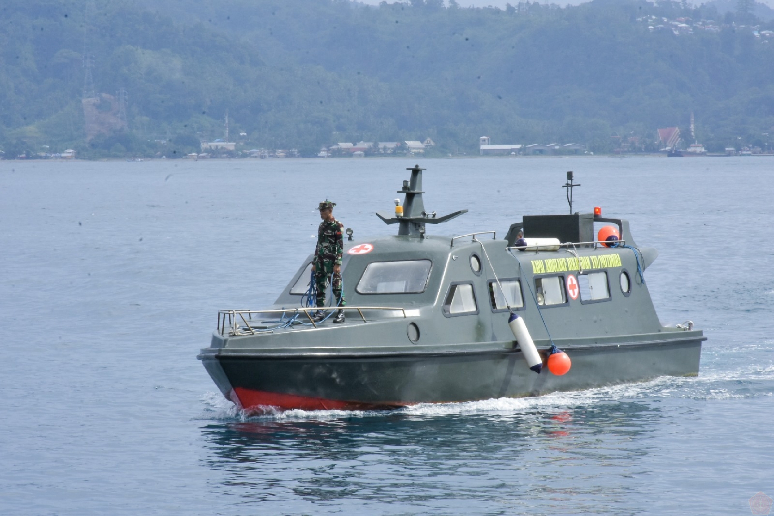 Kapal Ambulance Inovasi Bekangdam Pattimura, Efektif Evakuasi Korban ...