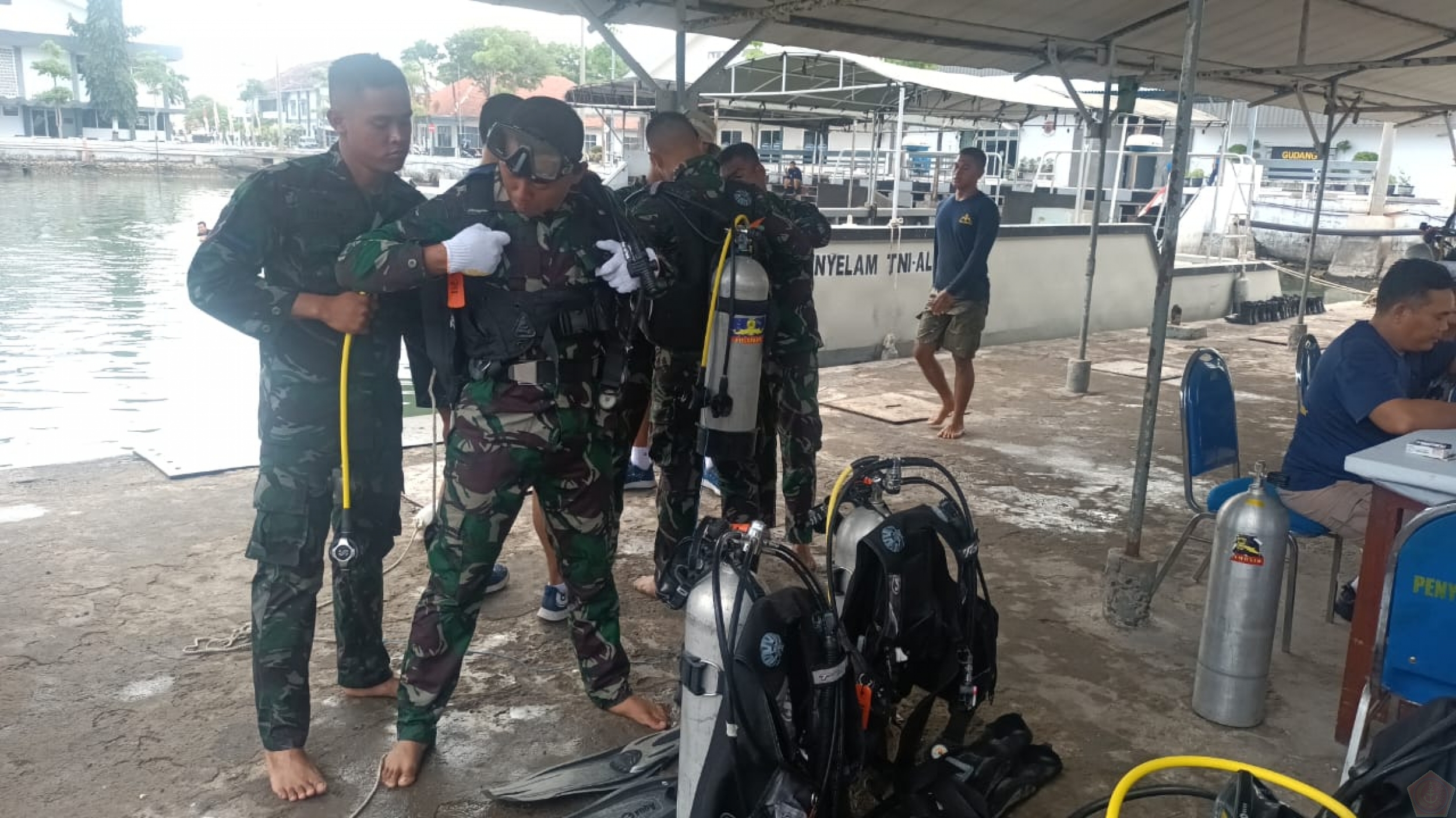 Prajurit Satkat Koarmada II Laksanakan Latihan Penyelaman | Website ...