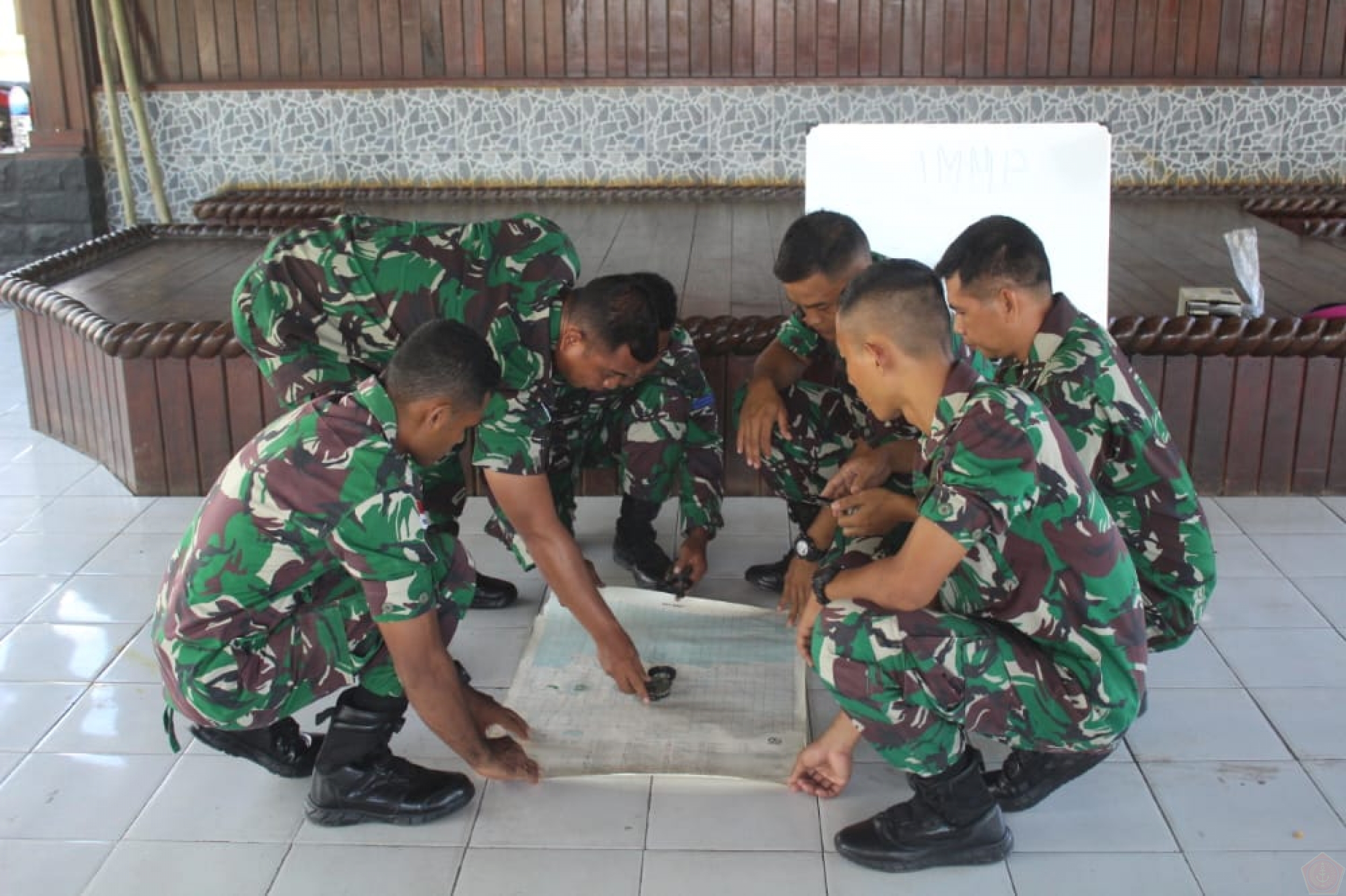 Prajurit Yonmarhanlan X Laksanakan Pelajaran Materi Ilmu Medan Dan ...