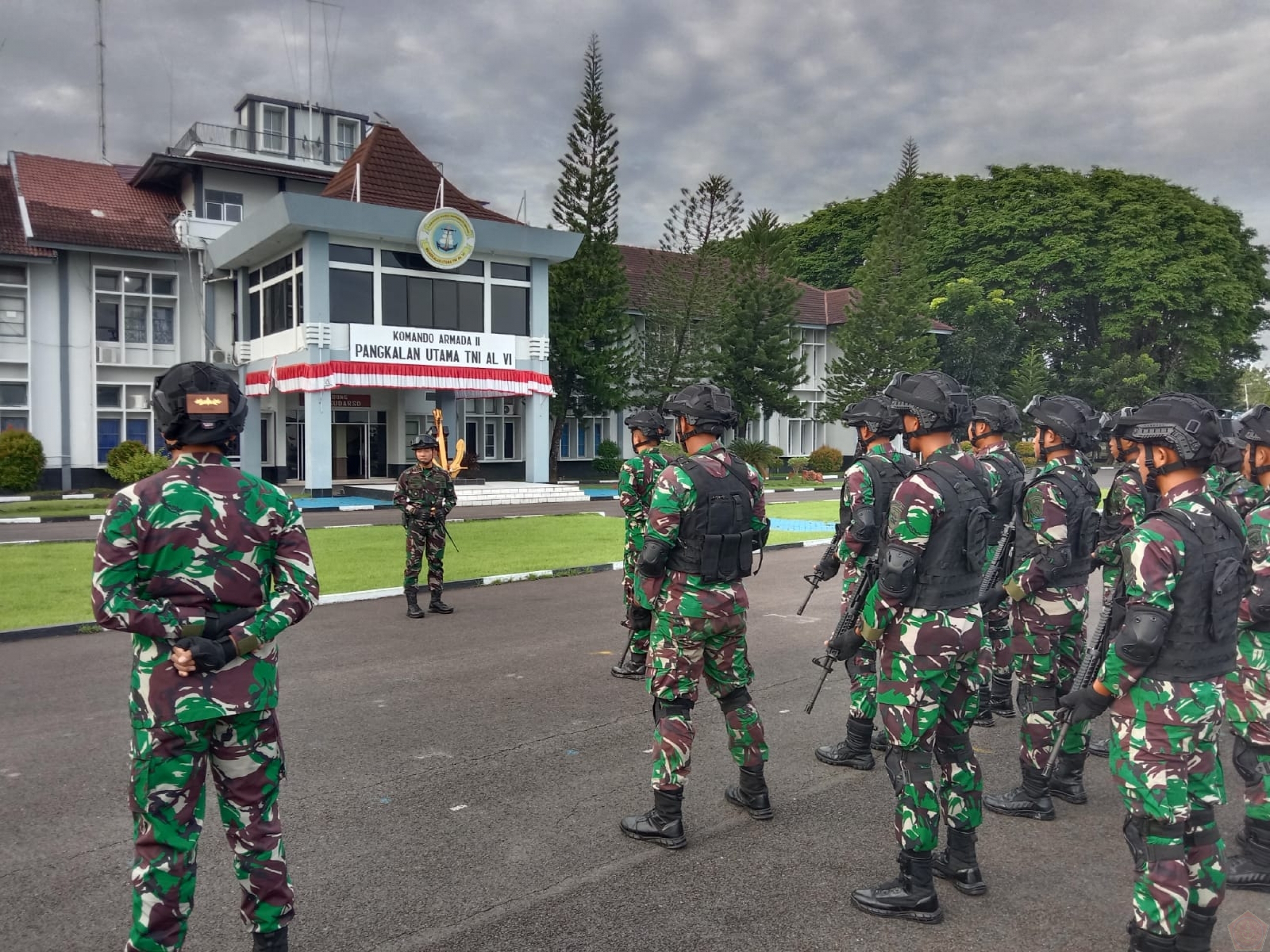 Jaga Kebugaran Dan Tingkatkan Kemampuan Di Air, Prajurit KRI HIU-634 ...