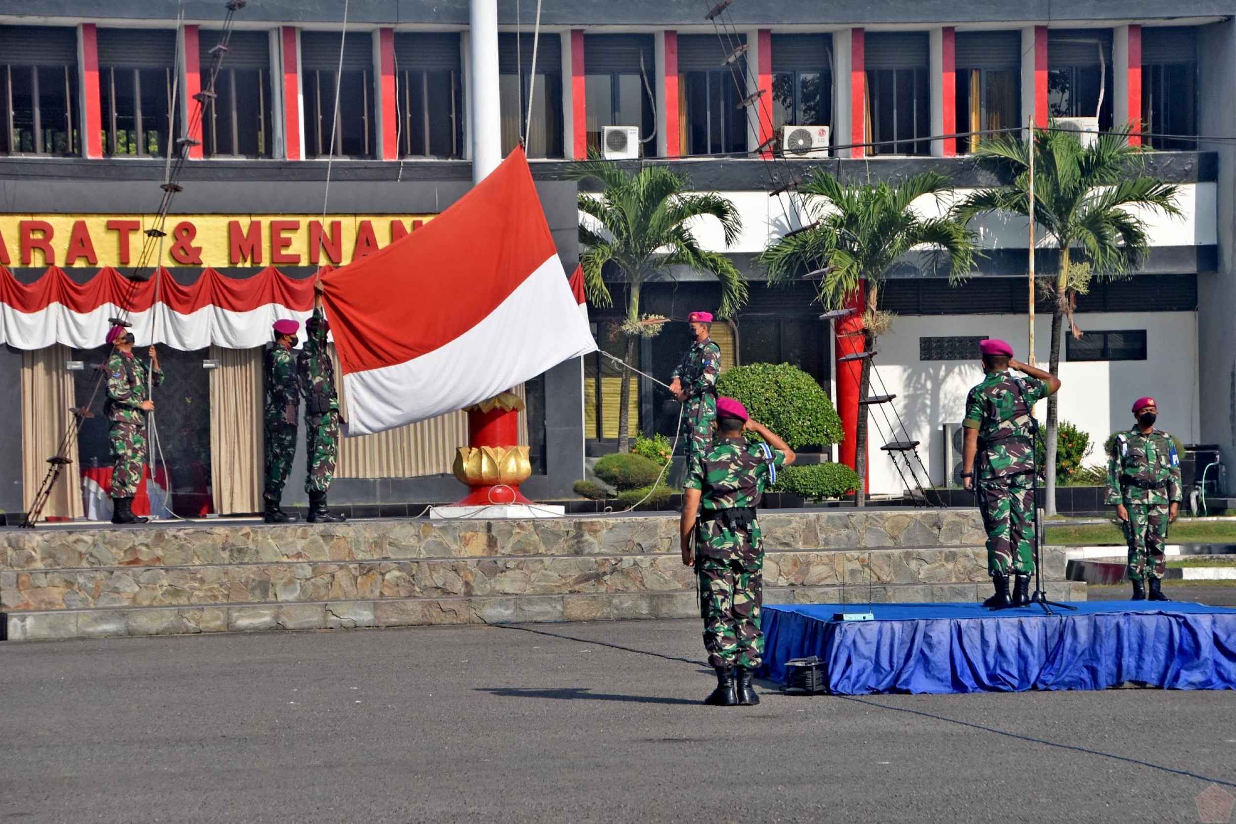 Implementasikan Trisila TNI AL, Brigif 2 Marinir Gelar Upacara Bendera ...