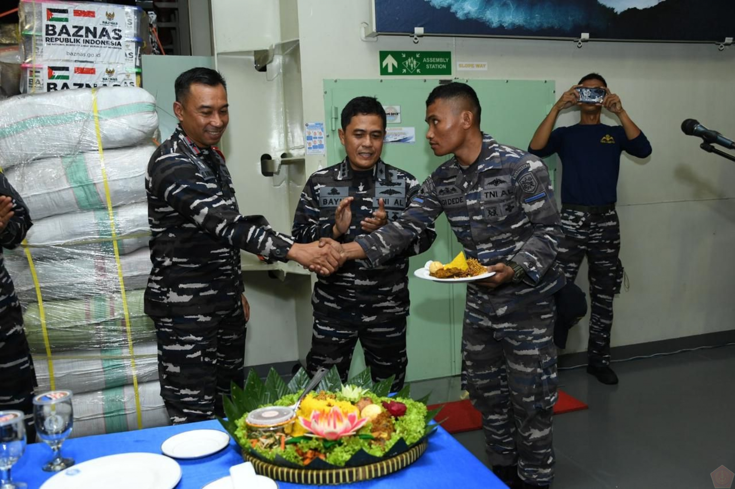 Etape Pertama Satgas Port Visit Mesir, KRI dr. Radjiman Wedyodiningrat ...