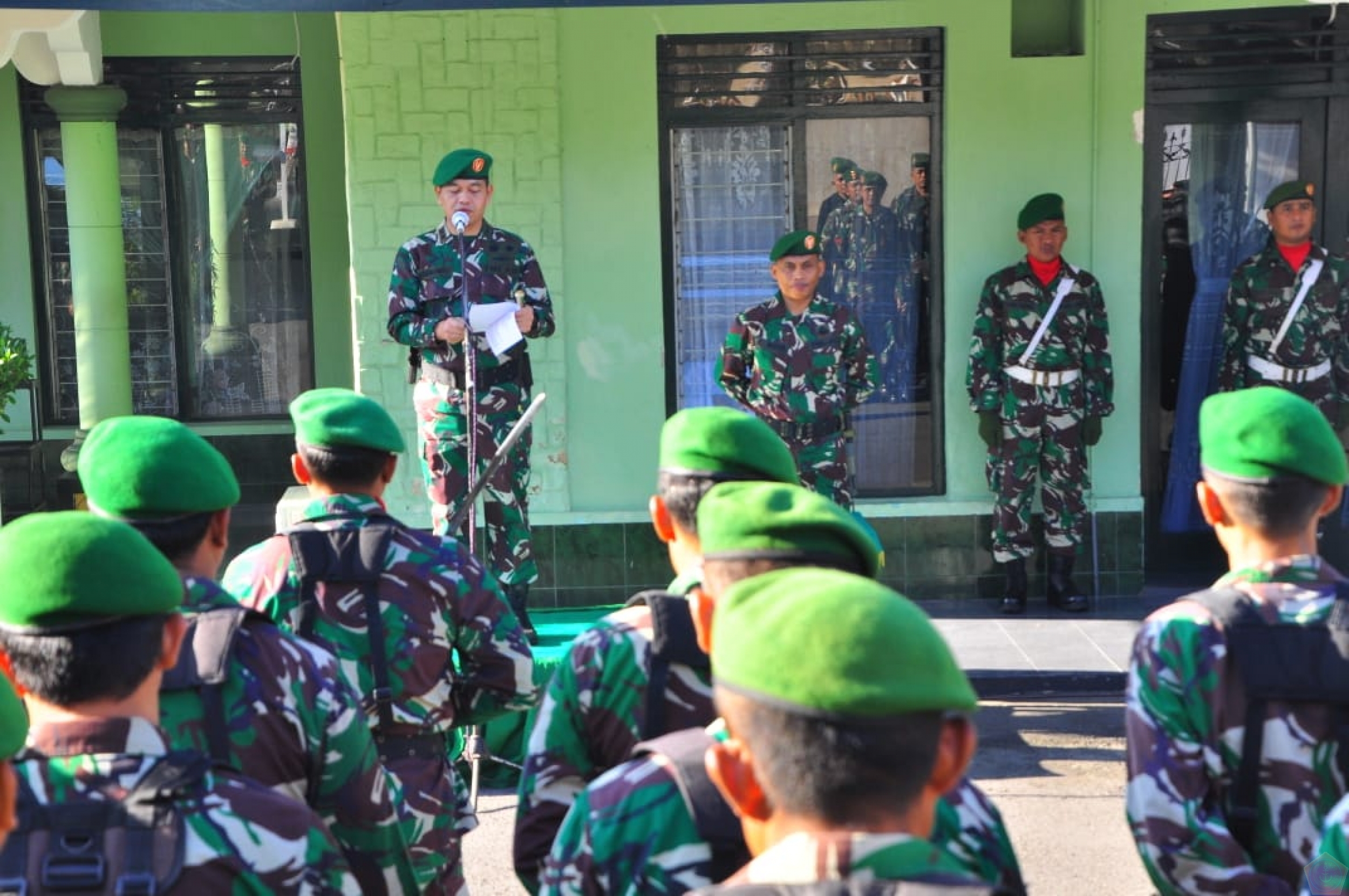 Bacakan Amanat Panglima TNI, Dandim 0808/Blitar Pimpin upacara Bendera 17-An | Website Tentara ...