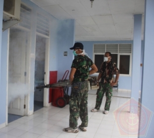 Fogging di Lanud Ranai | Website Tentara Nasional Indonesia