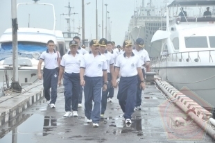 Pangarmabar Tinjau Kesiapan KRI Jajaran Koarmabar | Website Tentara ...