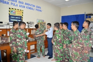 Sustek Radar Plessey Ar-325 C Angkatan ke-17 TA. 2016 Melaksanakan ...