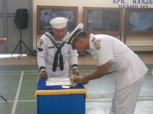 Letkol Laut (P) I Komang Teguh Ardana Jabat Danseart Pusdikpel ...