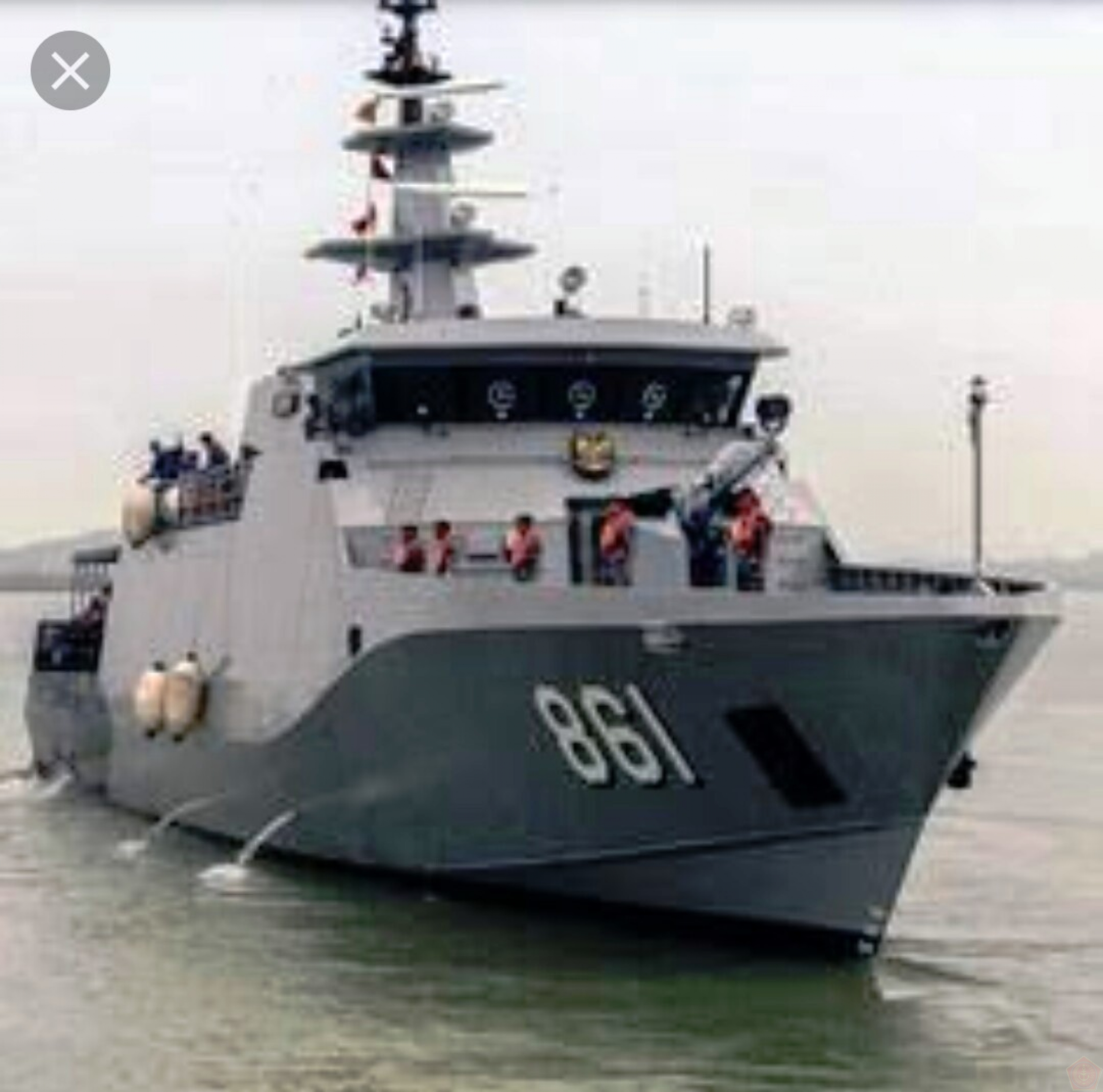 KRI Lepu-861 Tangkap Tug Boat Tanpa Dokumen Muatan Di Perairan Batam ...