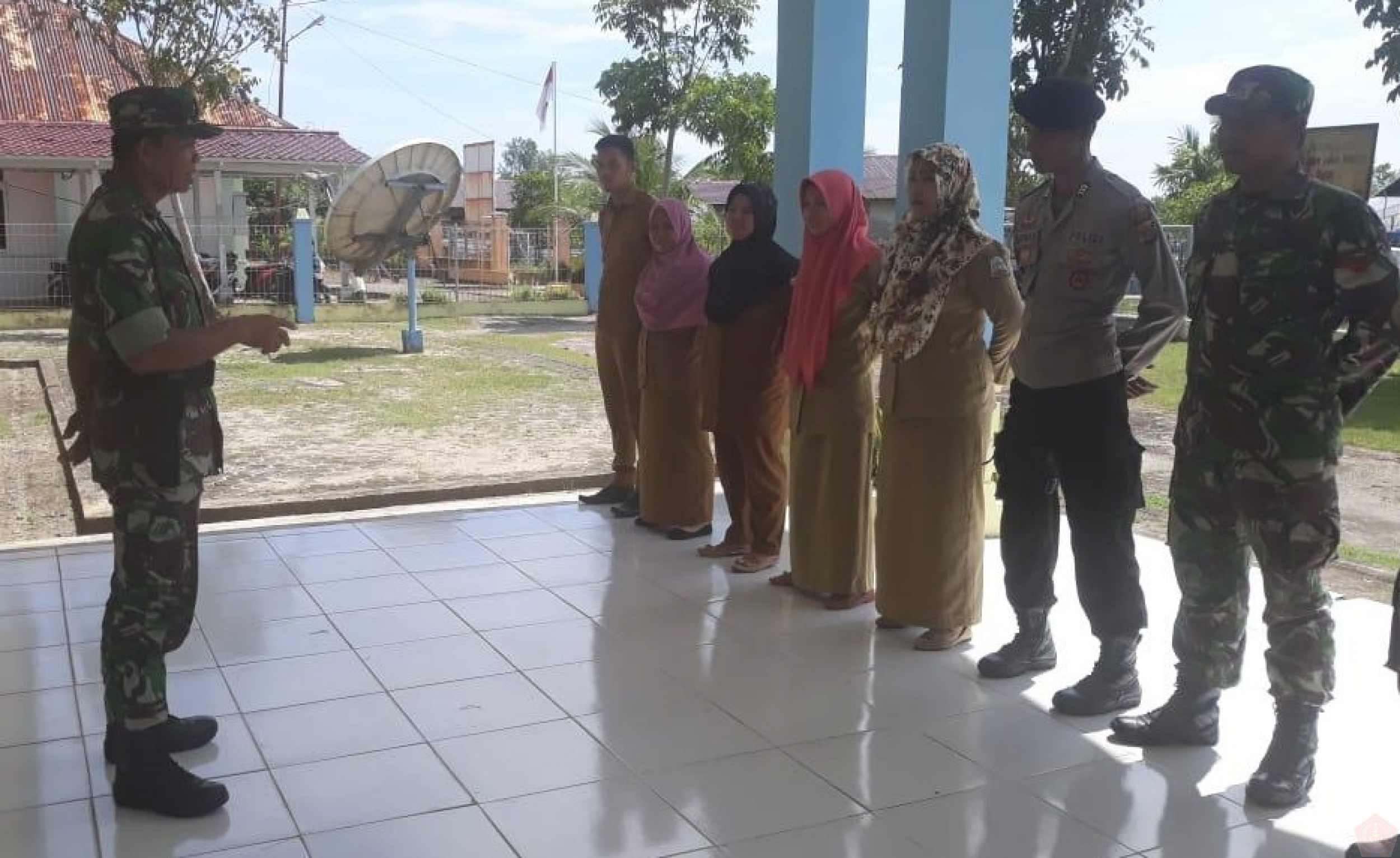 Danramil 05/Kuala Pimpin Apel Bersama | Website Tentara Nasional Indonesia