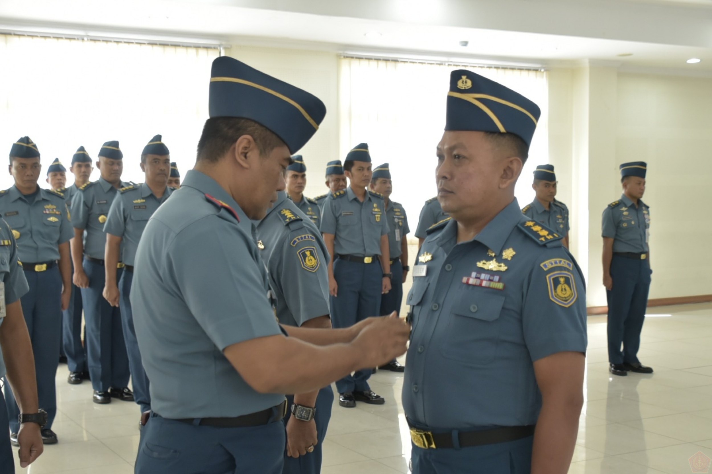Komandan STTAL Hadiri Penyerahan Monjaya Dan Joy Sailing Dengan KRI ...