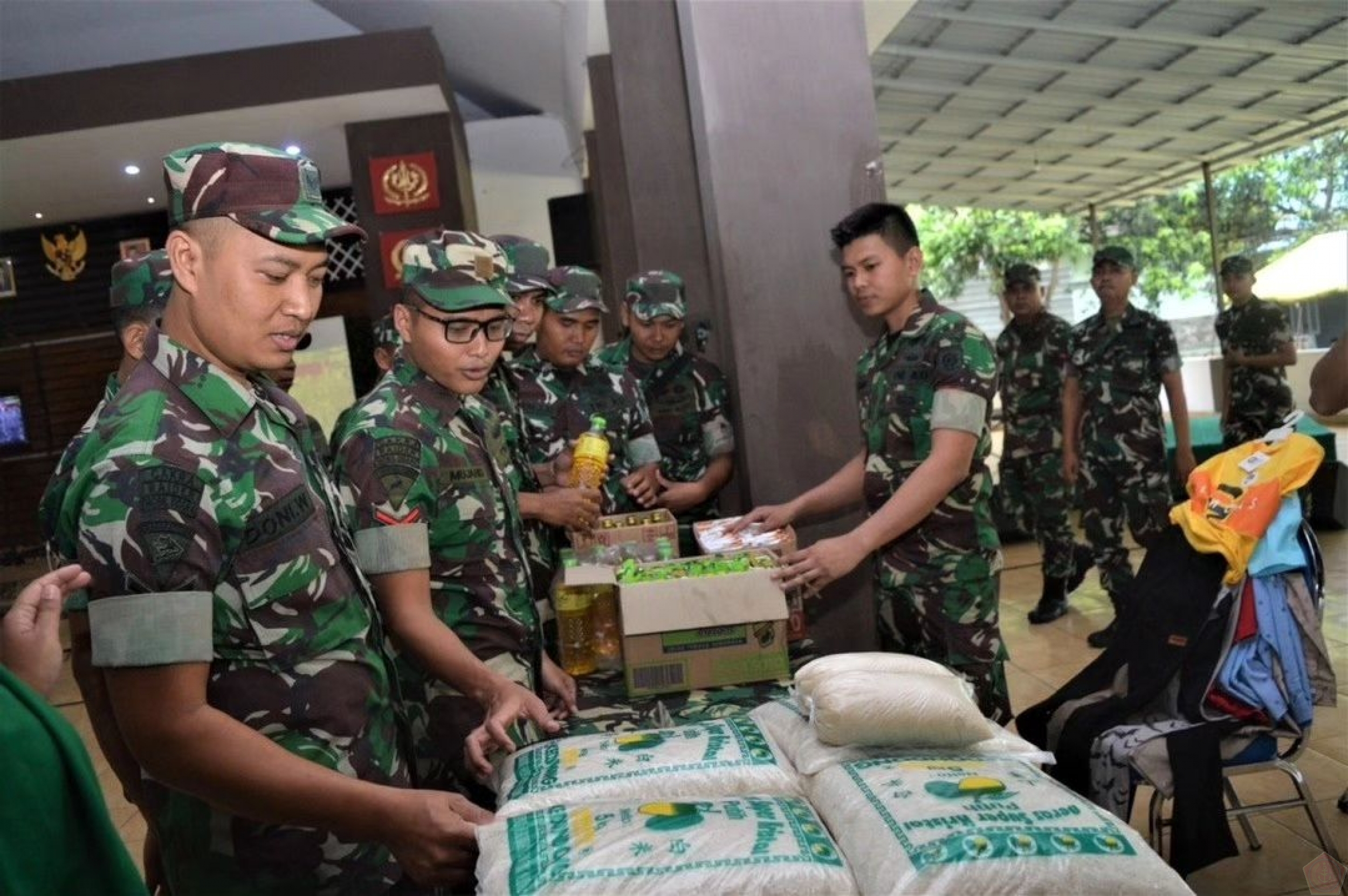 Brigif 9 Kostrad Gelar Bazar Murah Dalam Rangka Menyambut Hari Raya ...