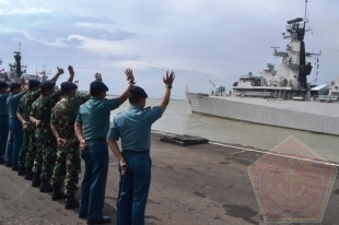 Kapal Perang Koarmatim Ikuti International Fleet Review 2016 Di India ...