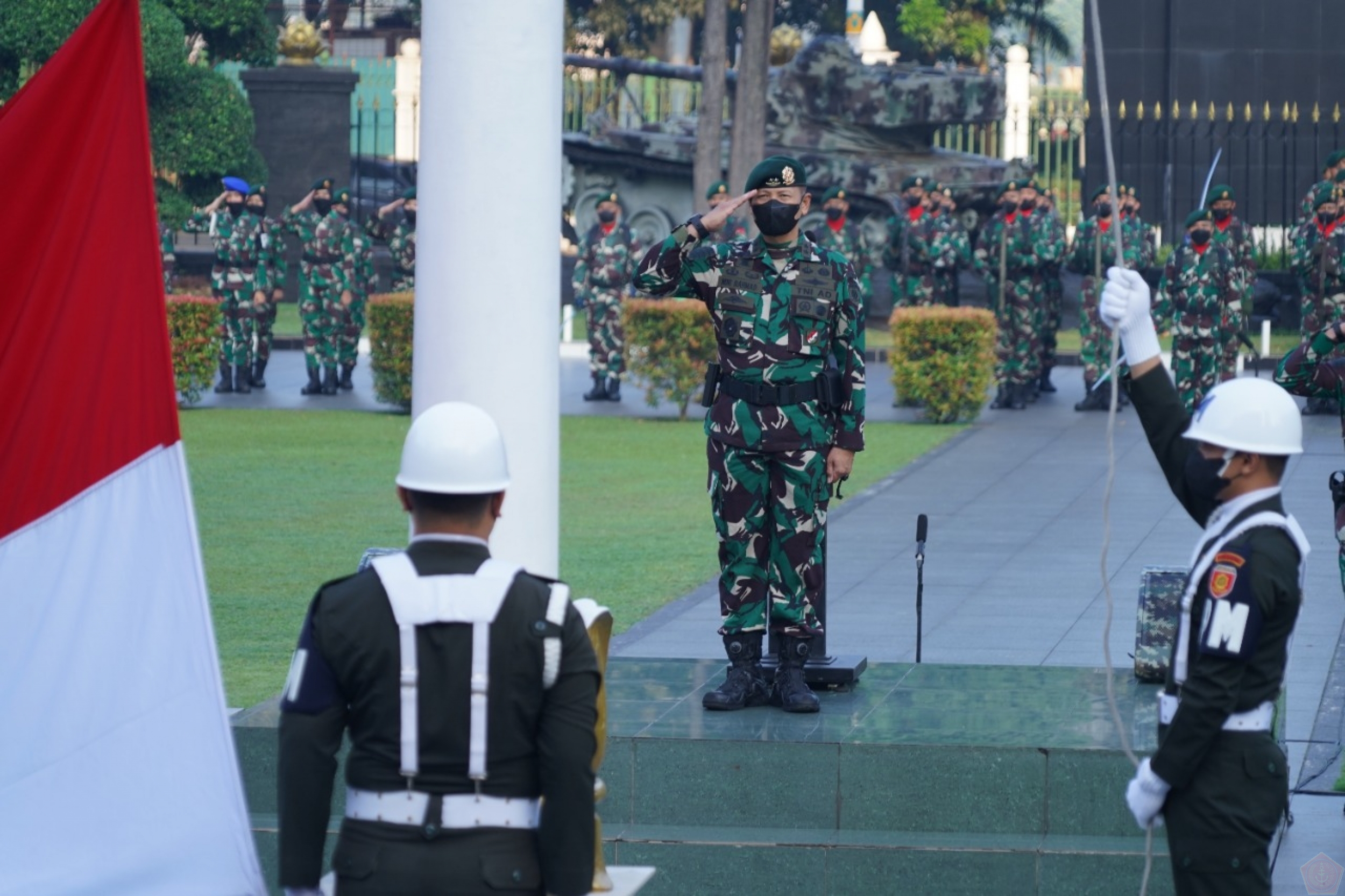 Kaskostrad Pimpin Upacara 17-an Bulan Juli di Makostrad