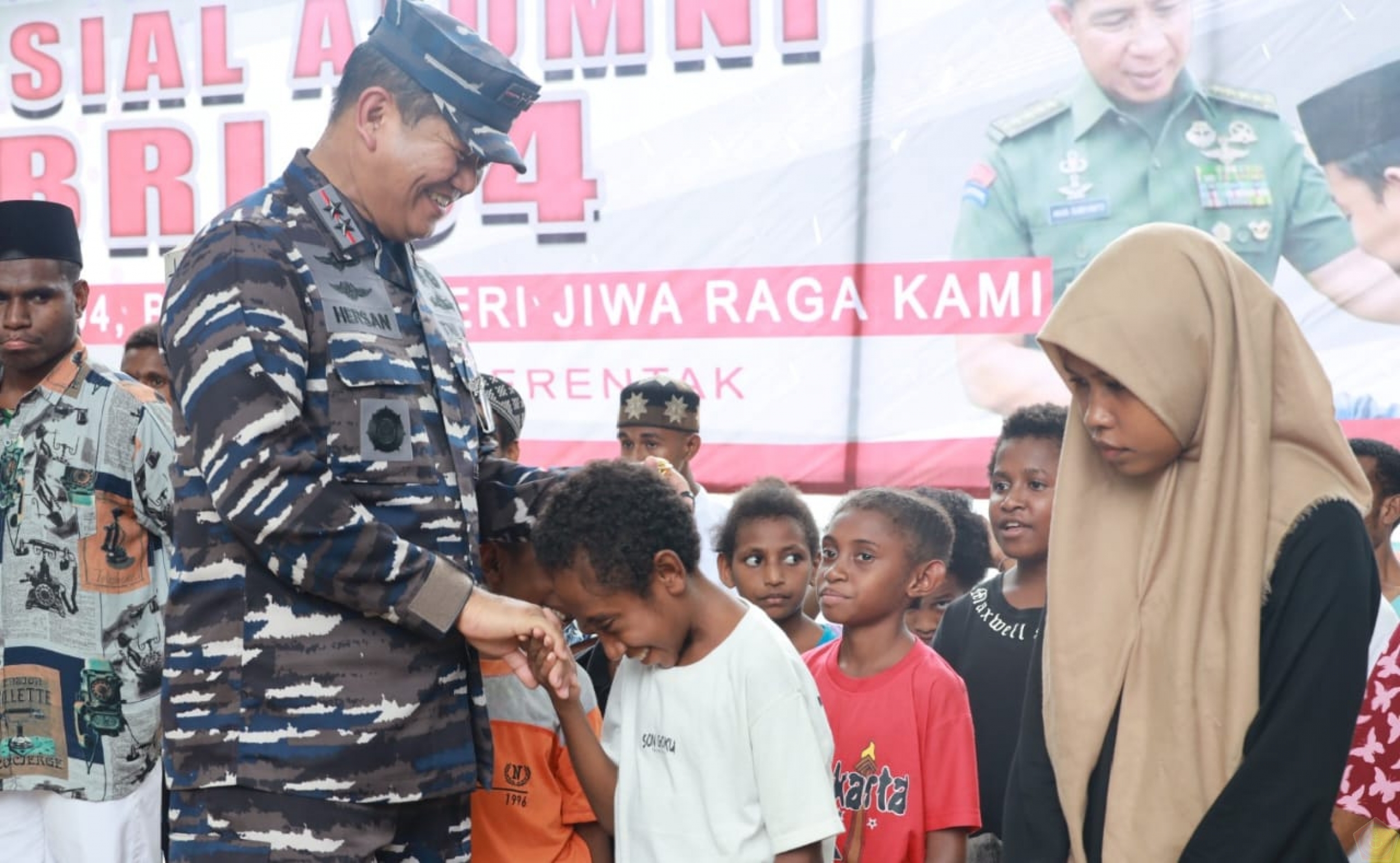 Alumni AKABRI 94 TNI/Polri Gelar Bakti Sosial Di Papua Barat Daya ...