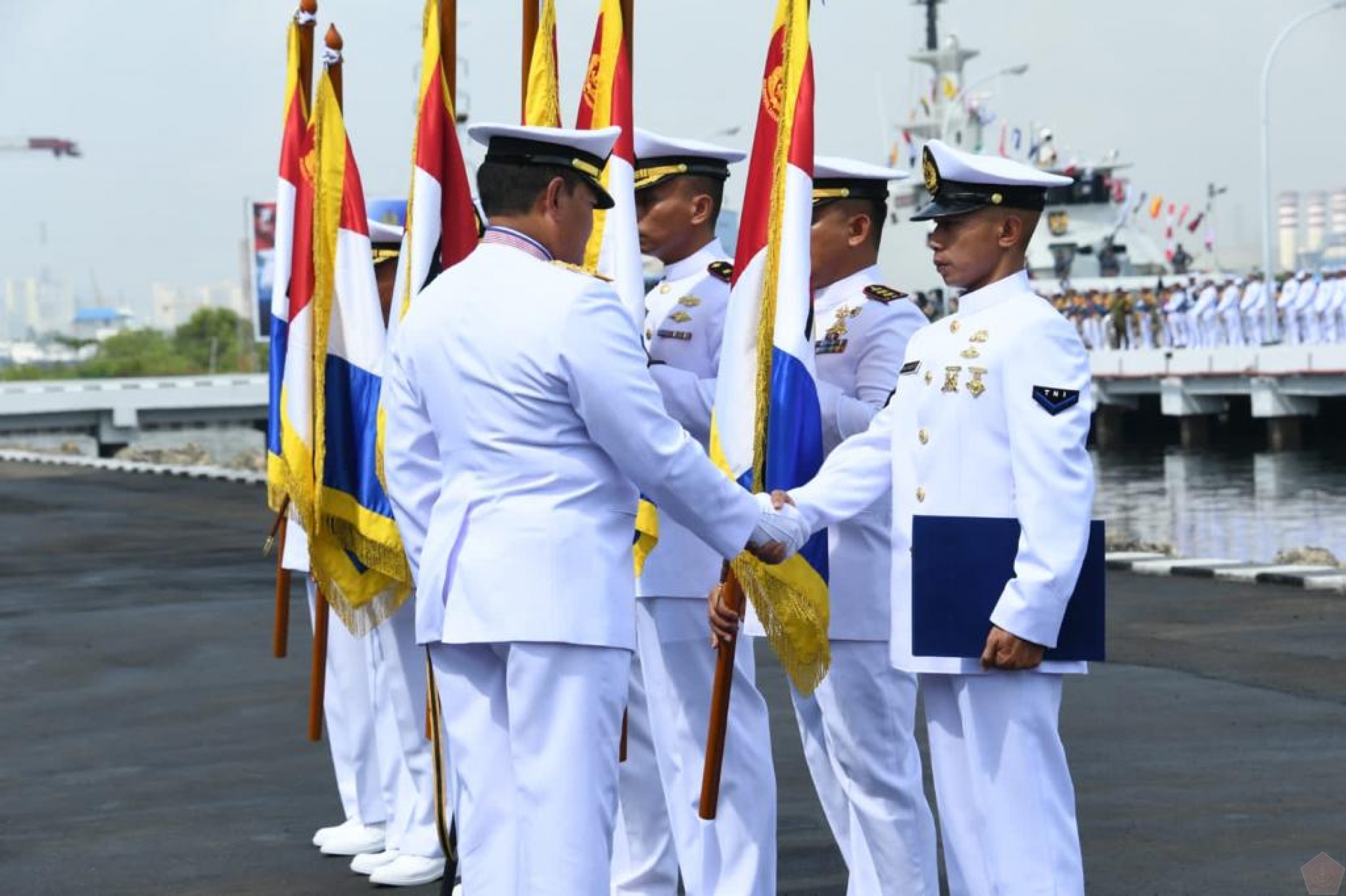 Prajurit Kesatria Penjaga Langit Dan Bumi Resimen Artileri 1 Marinir ...