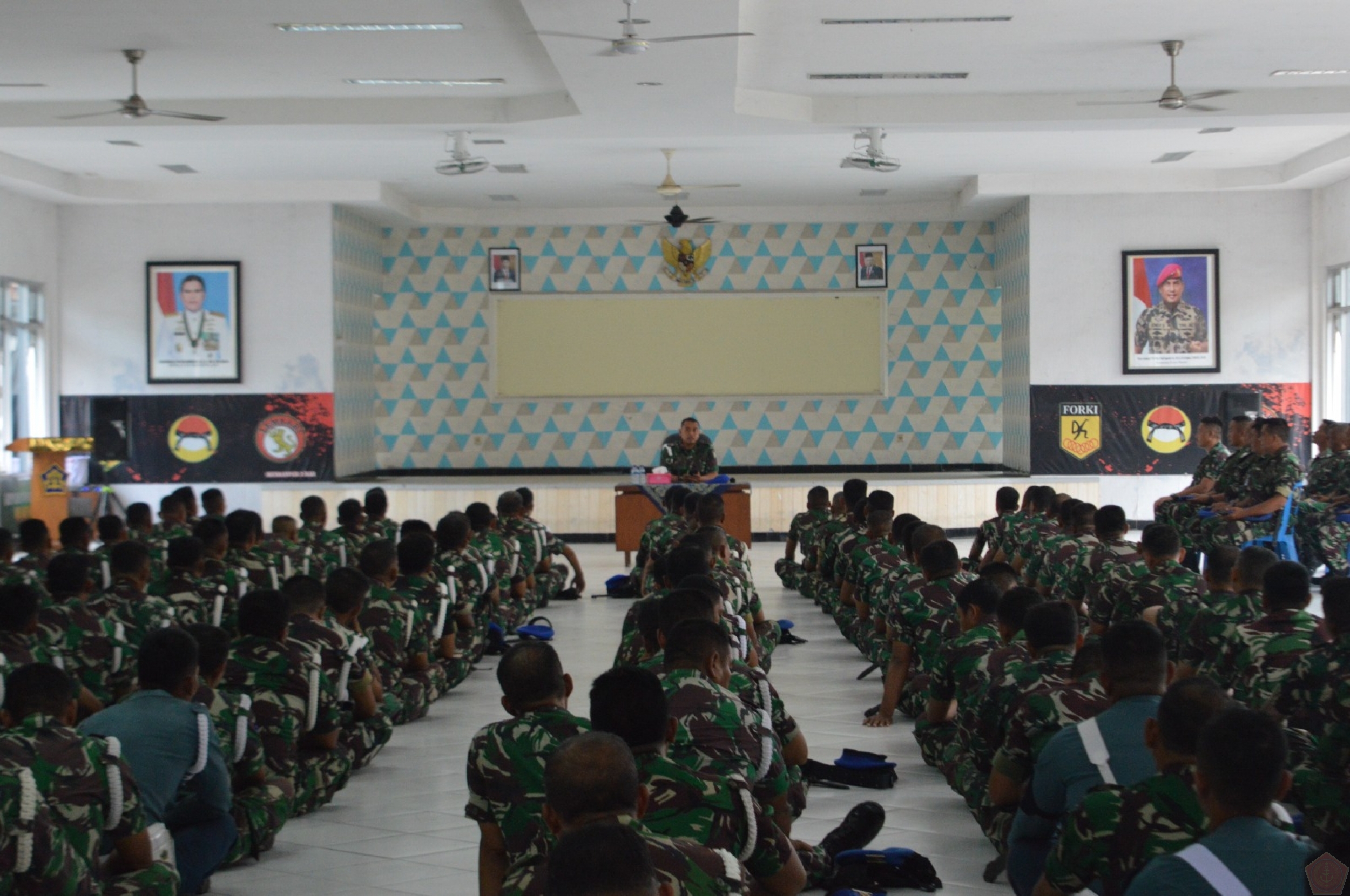 Danyon POM 2 Marinir Beri Jam Komandan Kepada Prajurit Galagasi Perkasa ...