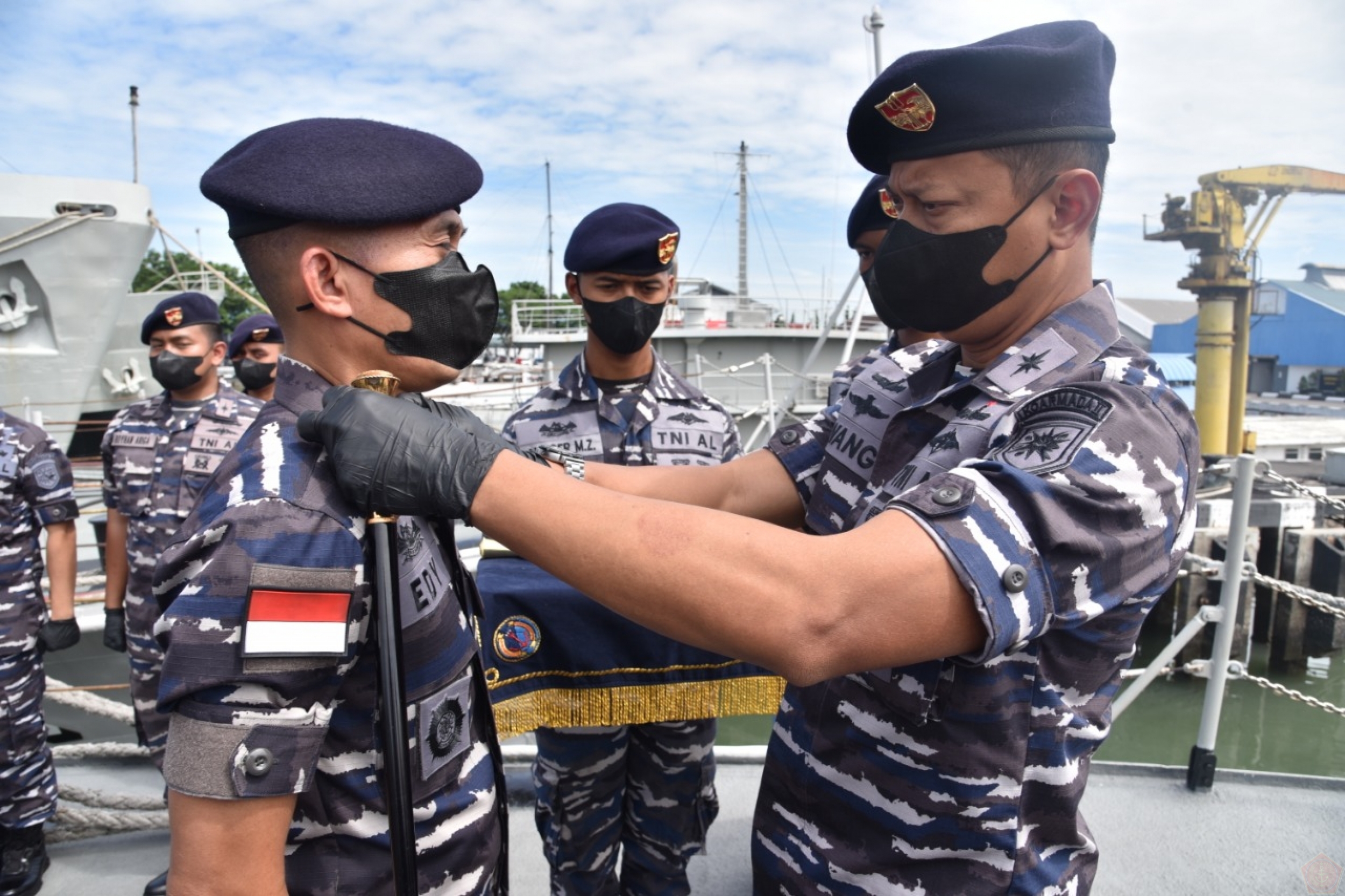 Dansatkat Koarmada II Pimpin Penyerahan Jabatan Komandan KRI Mandau-621 ...
