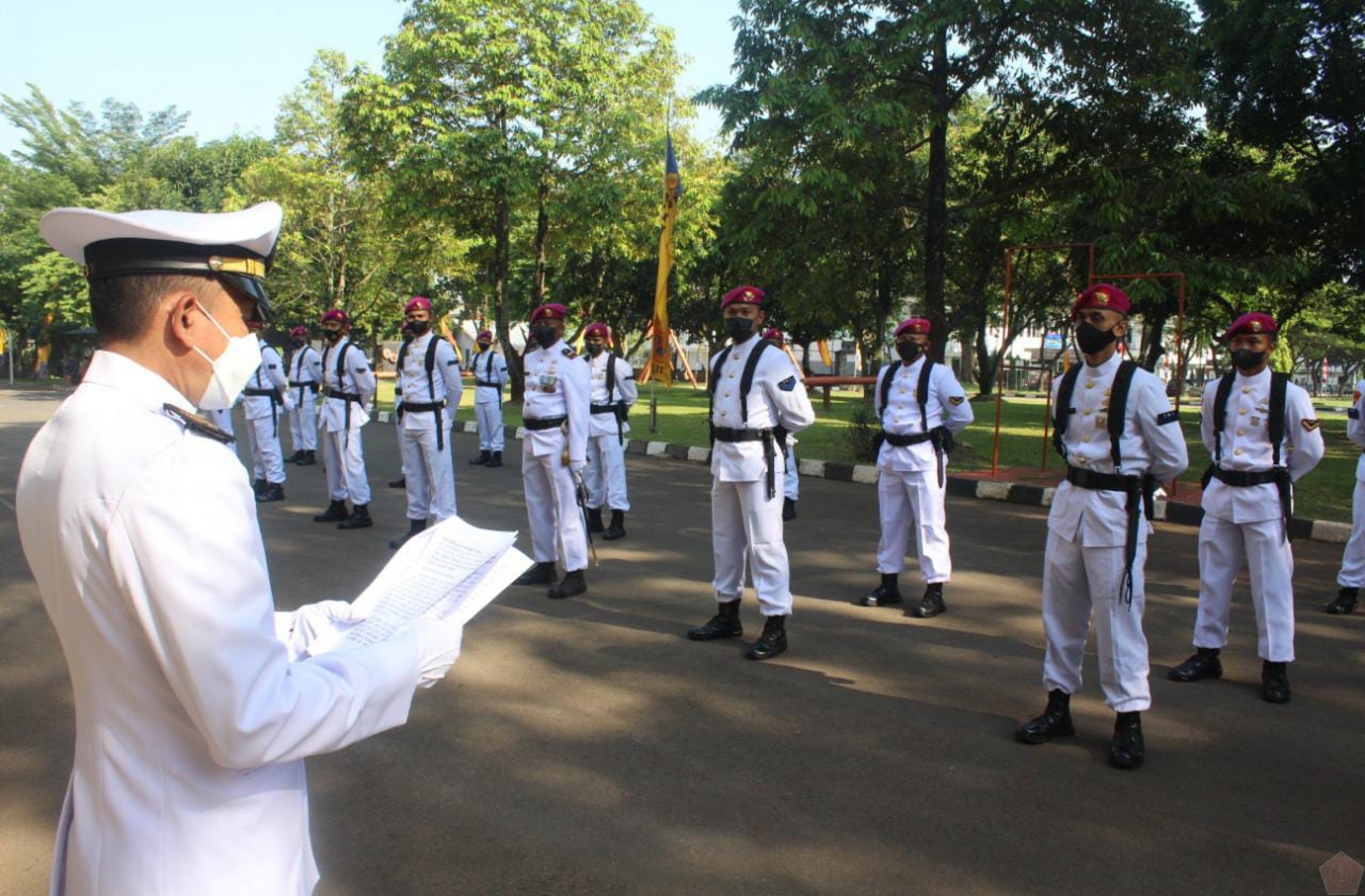 Prajurit Yon Howitzer 1 Marinir Ikuti Upacara HUT Ke-76 TNI AL ...