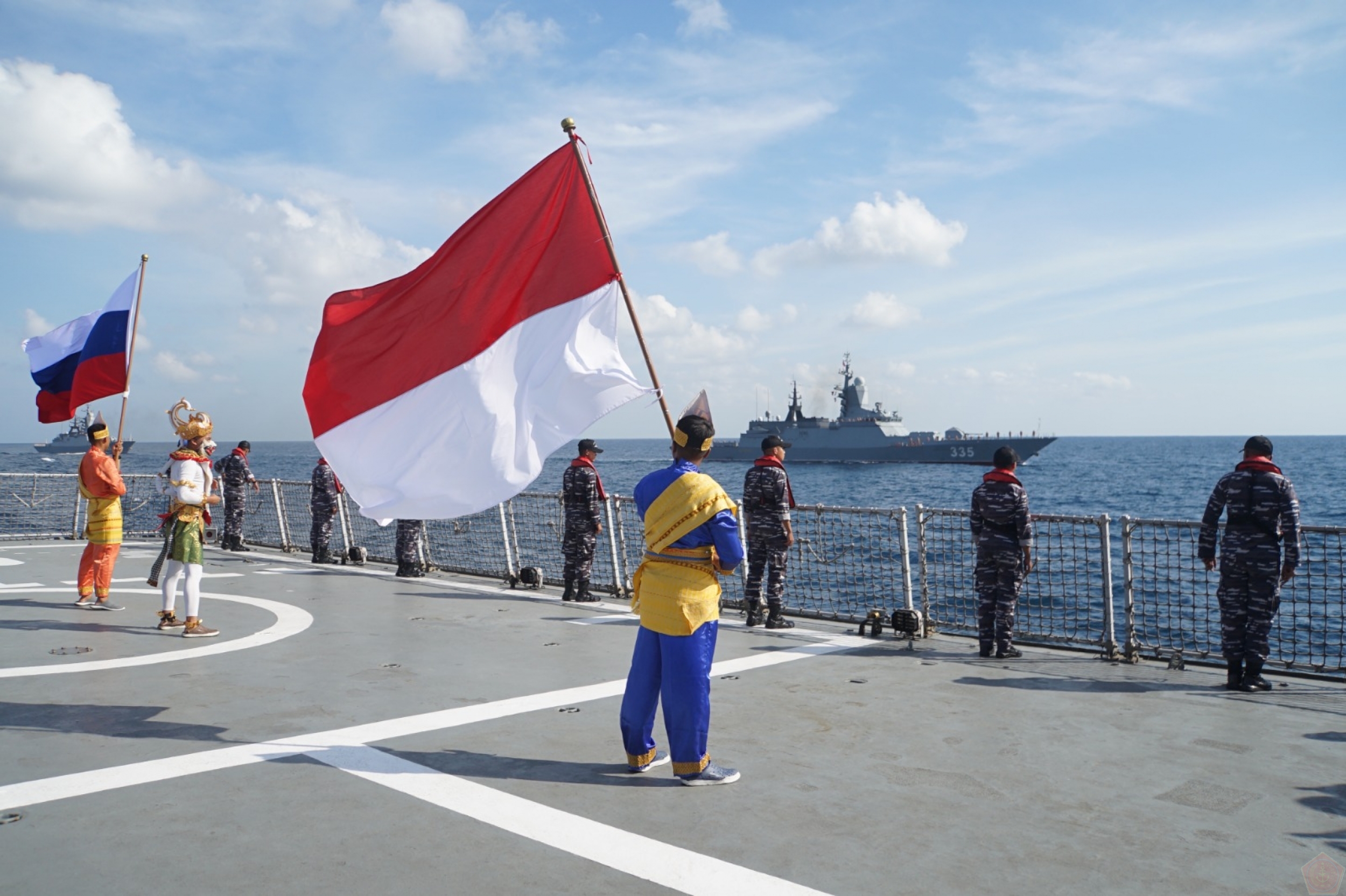 Kapal Perang TNI AL KRI SIM-367 Laksanakan Passex Dengan 3 Kapal Russia Di Laut Jawa | Website ...