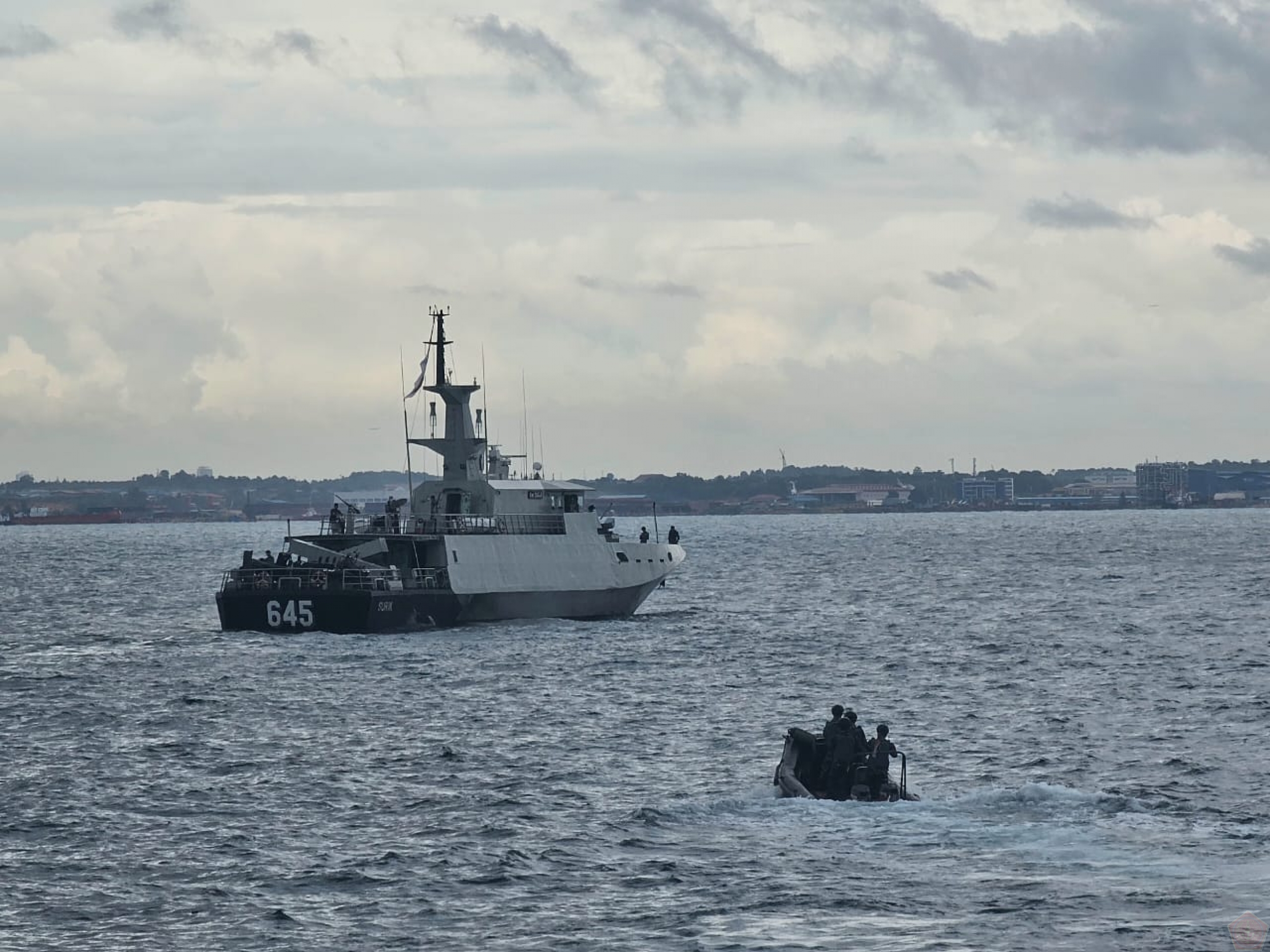 Tiga Kapal Cepat Koarmada I Laksanakan Latihan Di Perairan Selat Riau | Website Tentara Nasional ...
