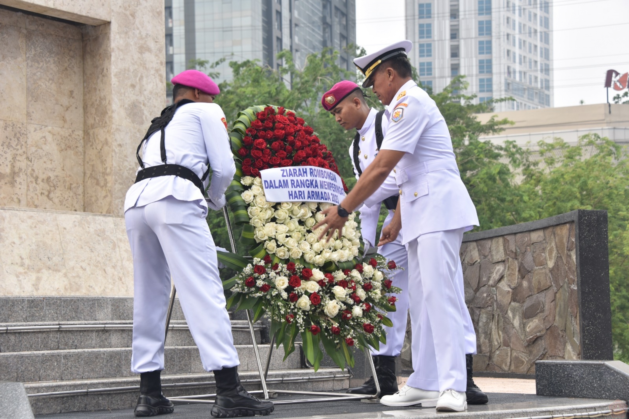 Jelang Peringatan Hari Armada RI 2023, Koarmada II Gelar Upacara Ziarah ...