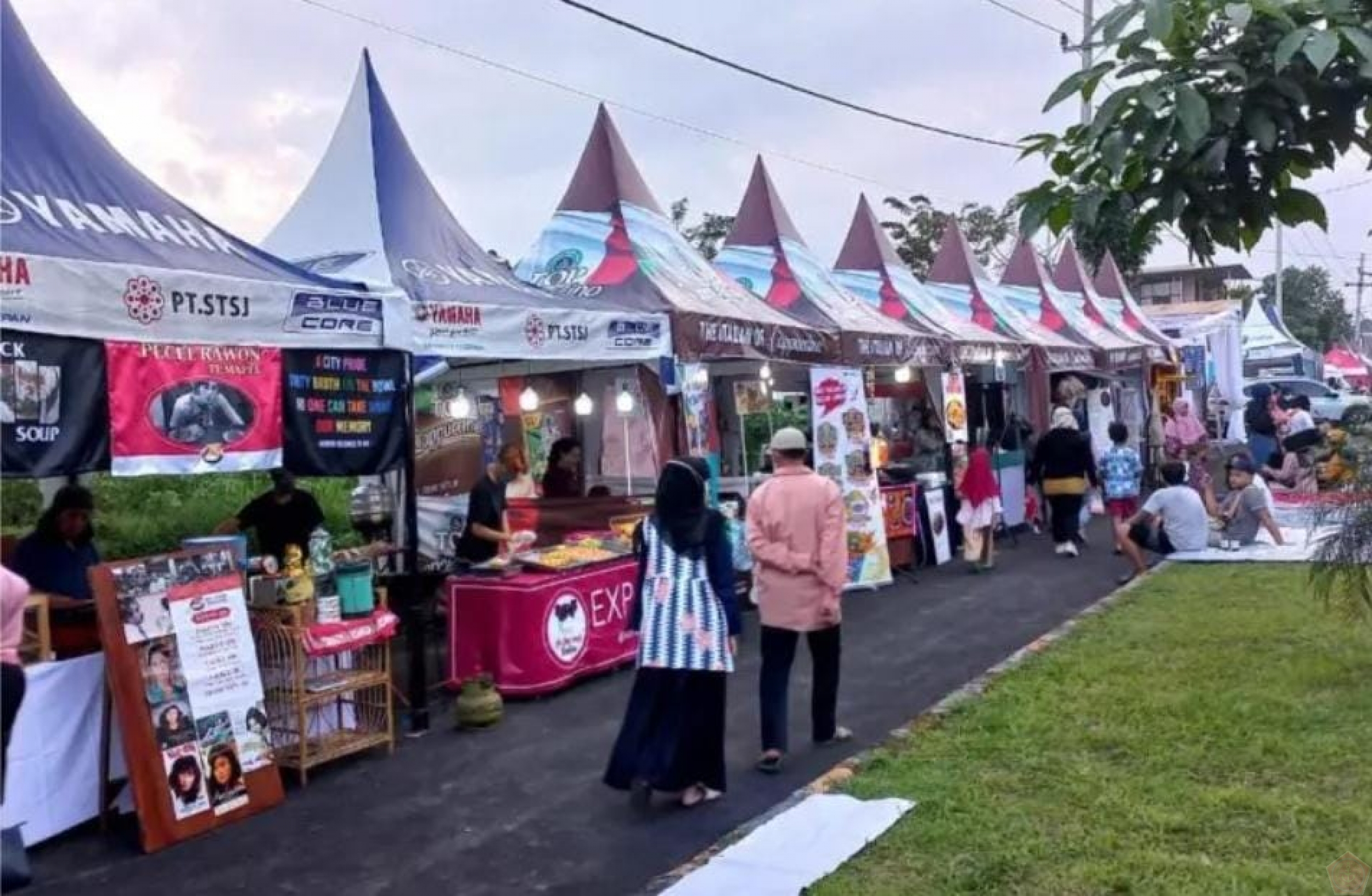 Puskopal dan Primkopal Koarmada II Bersama UMKM Jawa Timur Turut ...
