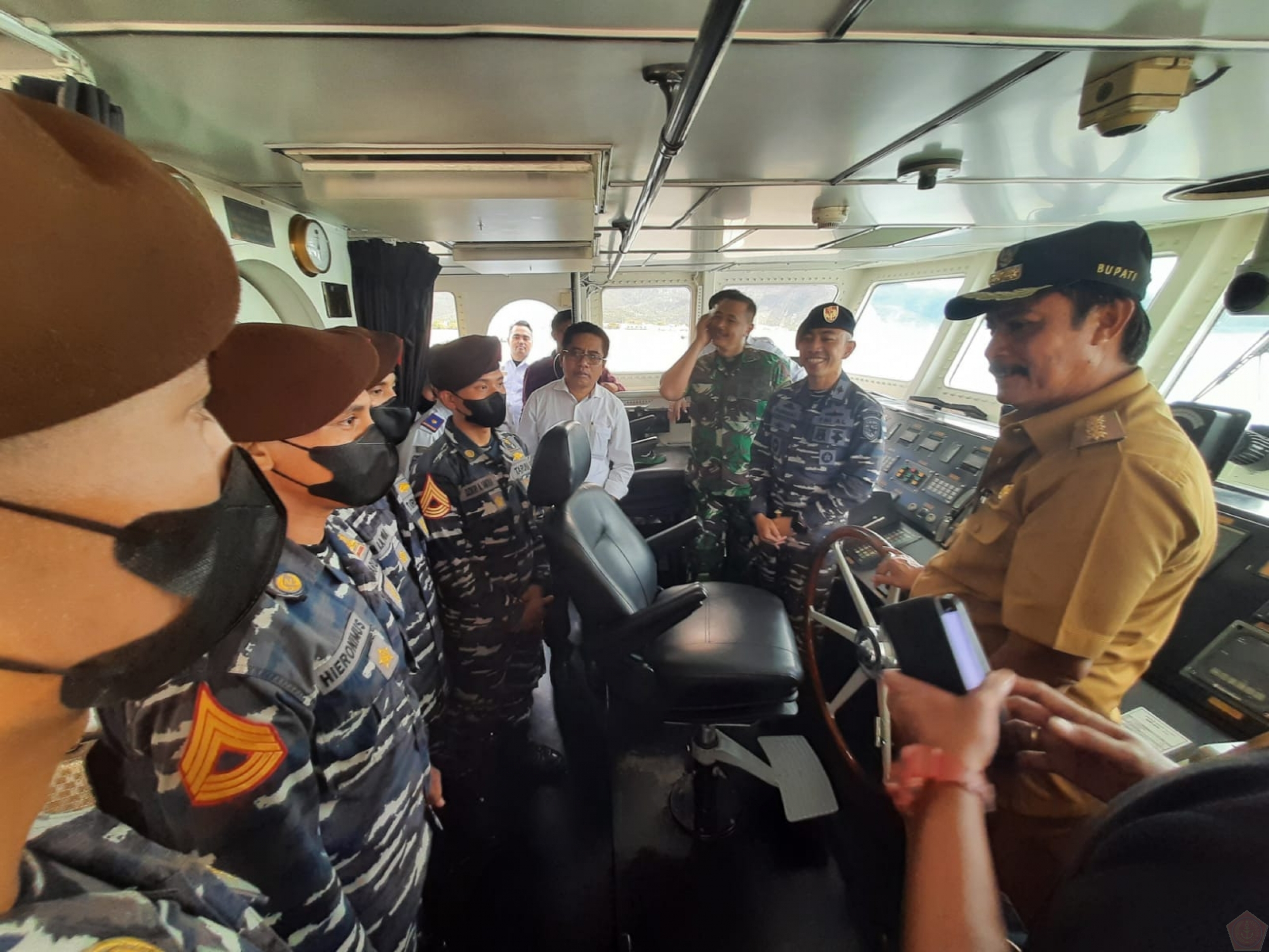 Bersama Bupati, Pemuda Maritim Tolitoli Datangi KRI Hiu-634 | Website ...