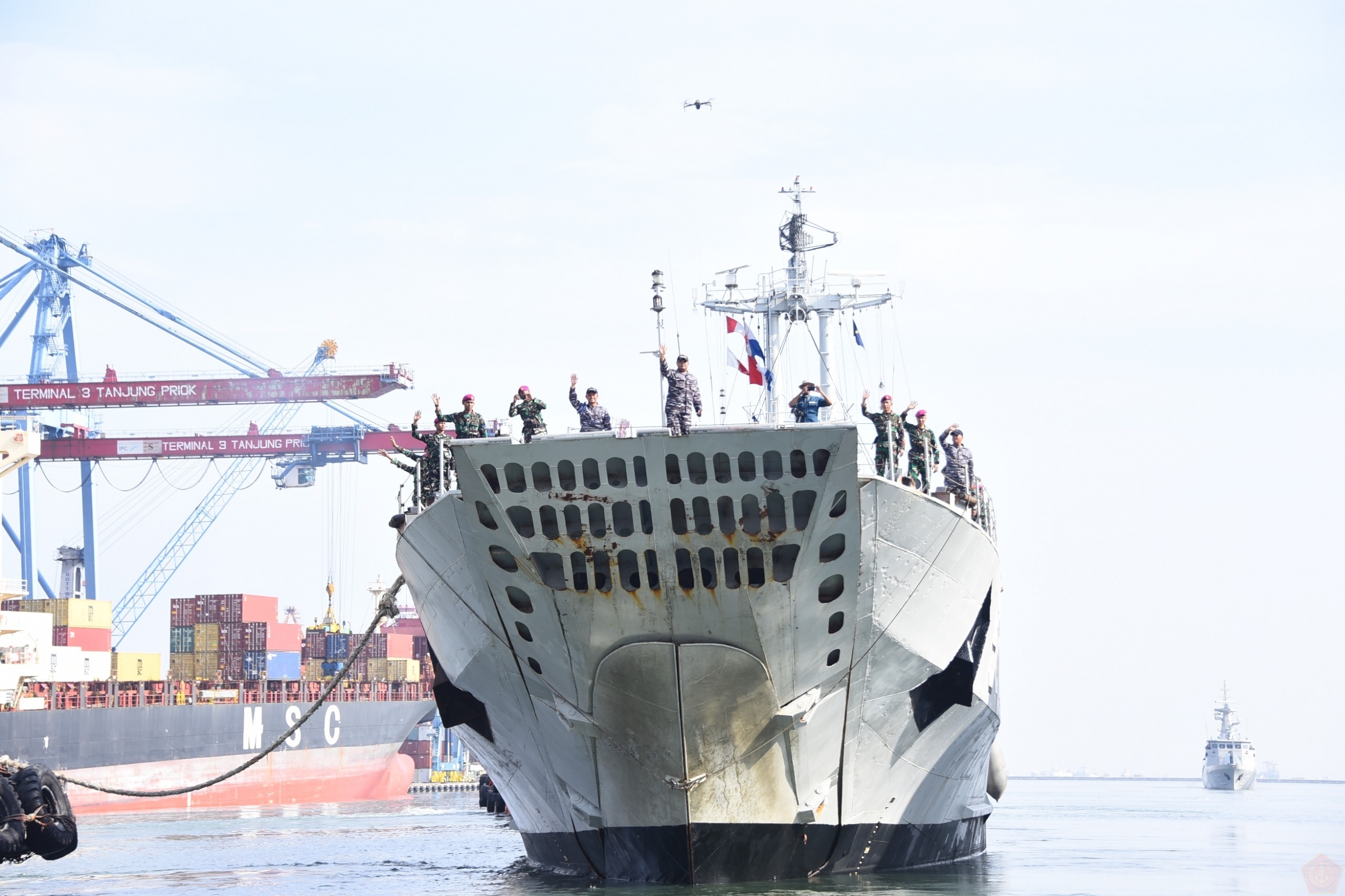 Dari Dermaga Beaching Kolinlamil, Pangkoarmada RI Lepas Keberangkatan ...