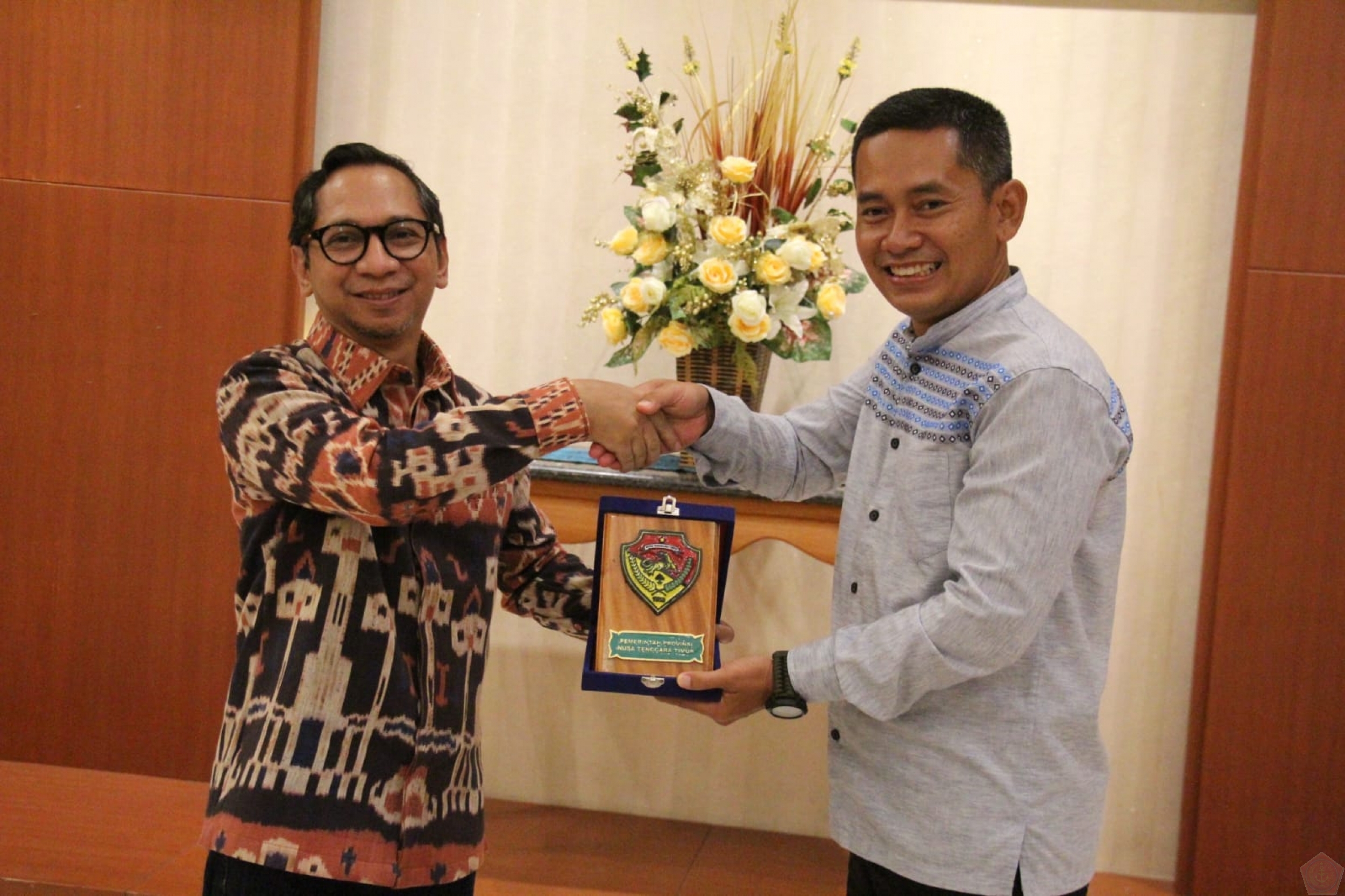 Yonmarhanlan VII Kupang Jalin Silaturahmi Dengan Pejabat Gubernur Nusa ... Yonmarhanlan VII Kupang Jalin Silaturahmi Dengan Pejabat Gubernur Nusa ...