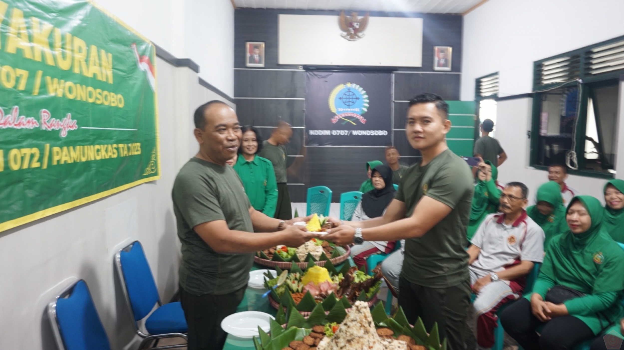Tasyakuran Tandai Akhir dari Peringatan HUT Korem 072/Pamungkas ke 62 ... Tasyakuran Tandai Akhir dari Peringatan HUT Korem 072/Pamungkas ke 62 ...