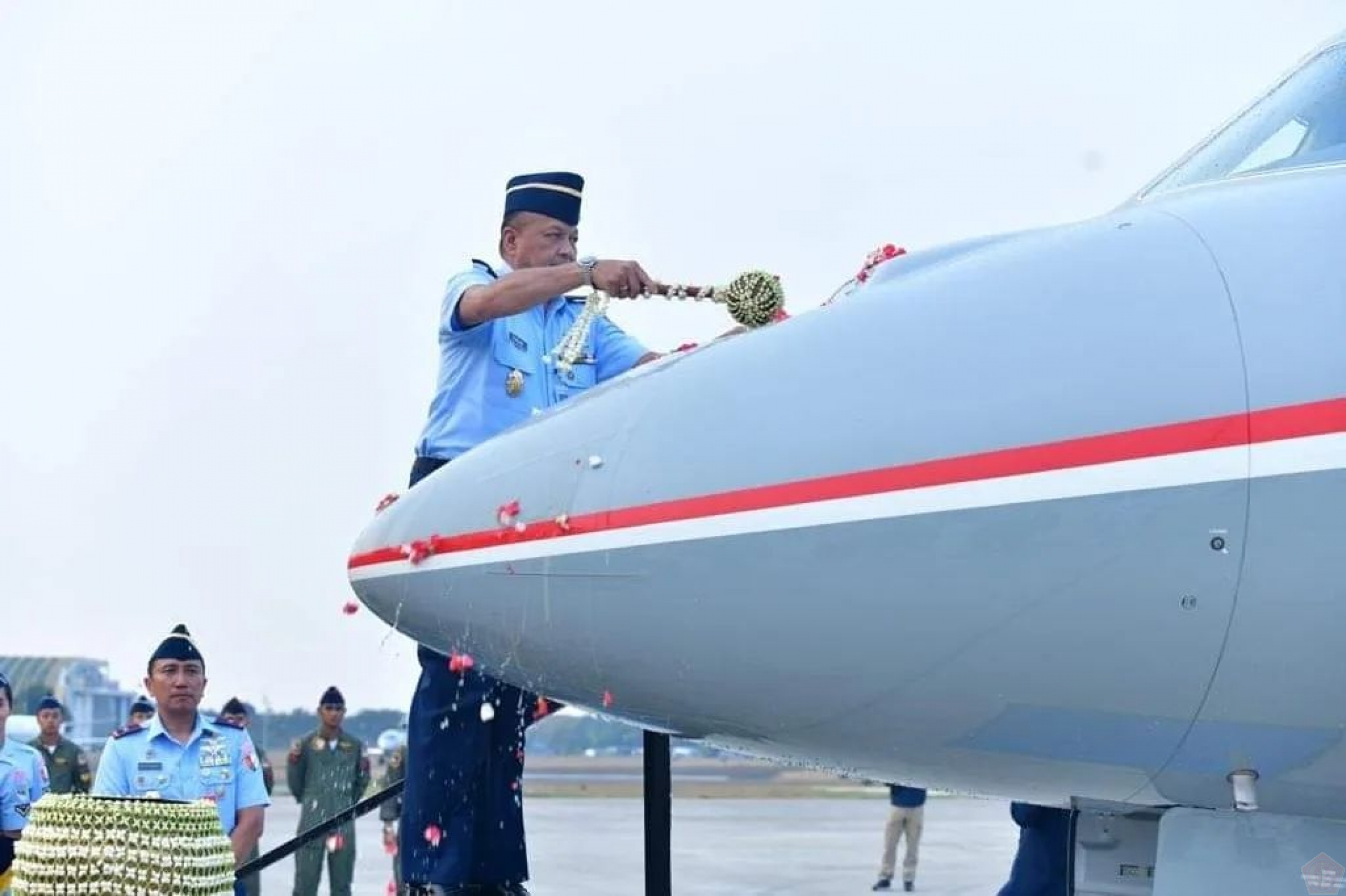 Modernisasi Pesawat TNI AU Jalan Terus : TNI AU Menerima Pesawat Falcon ...