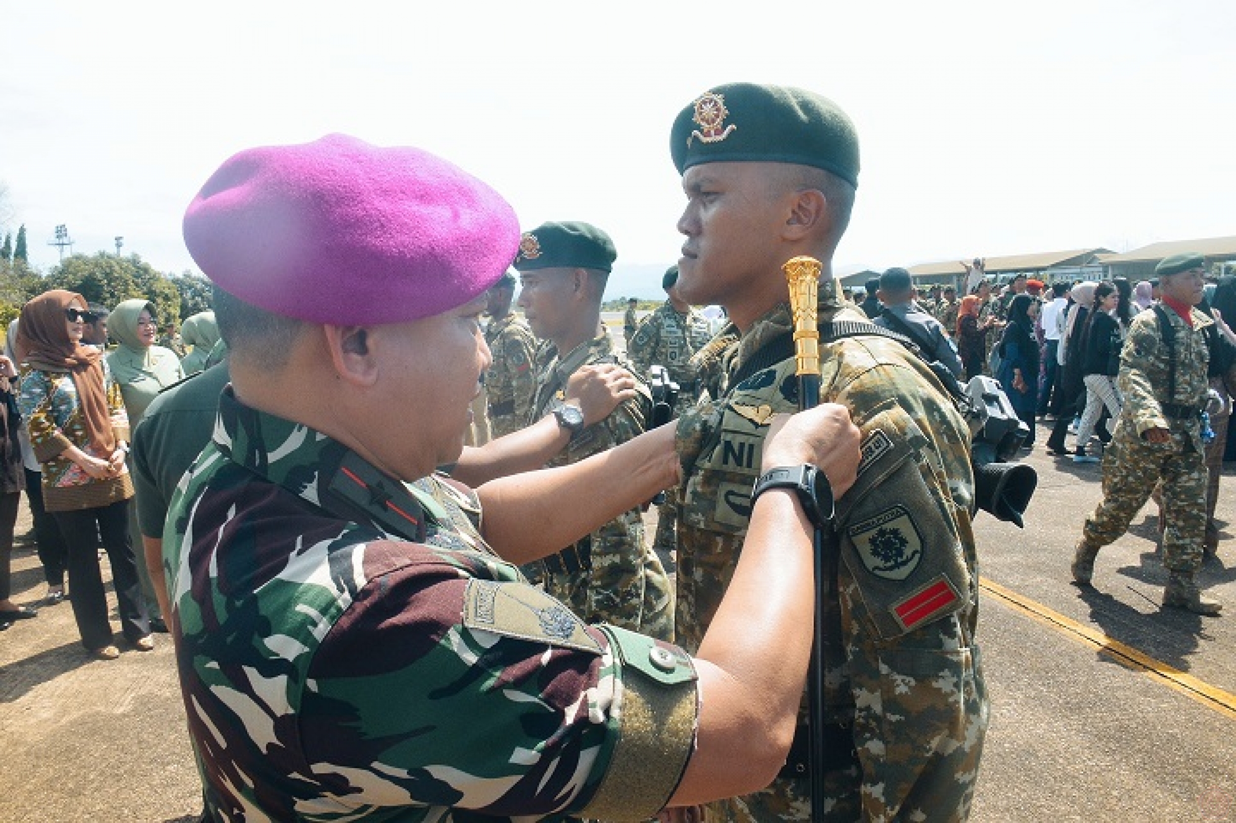 Sebagai Tamu Kehormatan, Danlantamal VI Sematkan Brevet Terjun Wing Day ...