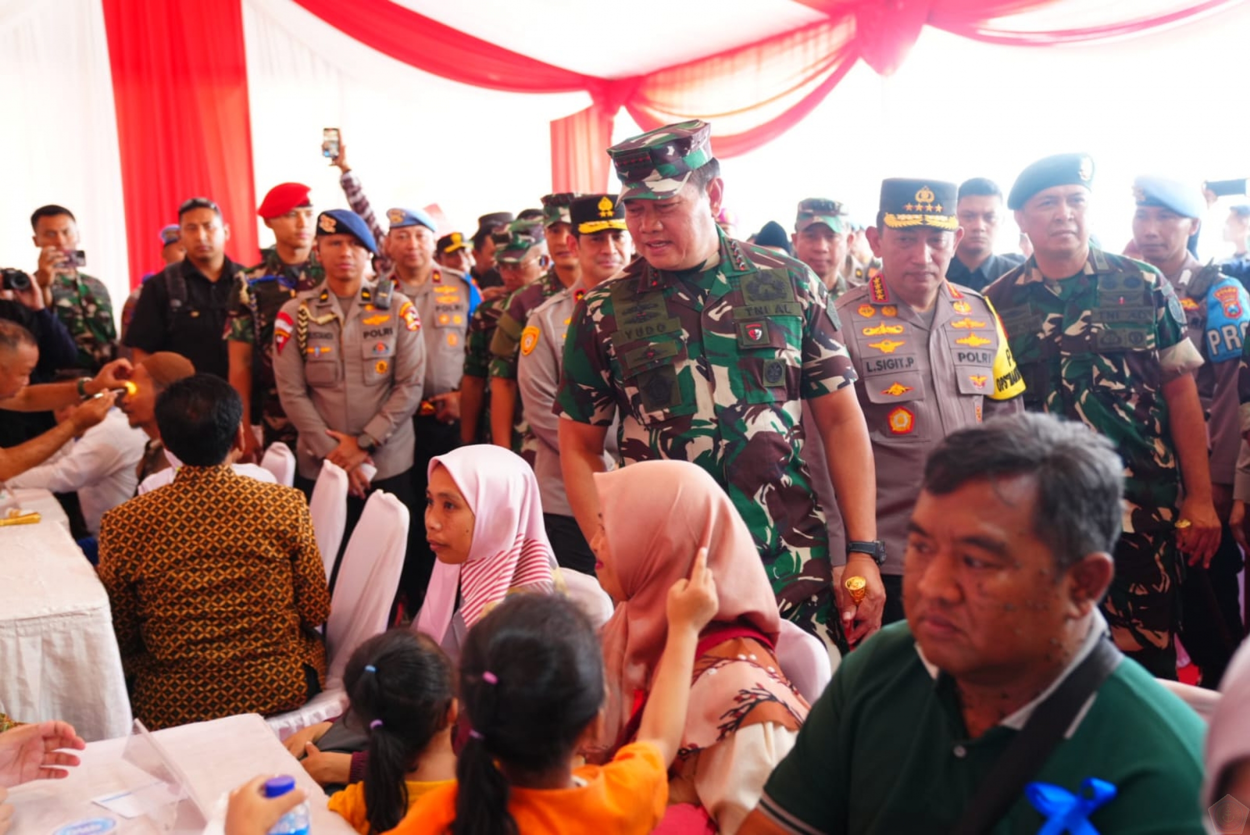 Panglima TNI Hadiri Bhakti Kesehatan dan Bhakti Sosial 32 Tahun Akabri ... Panglima TNI Hadiri Bhakti Kesehatan dan Bhakti Sosial 32 Tahun Akabri ...