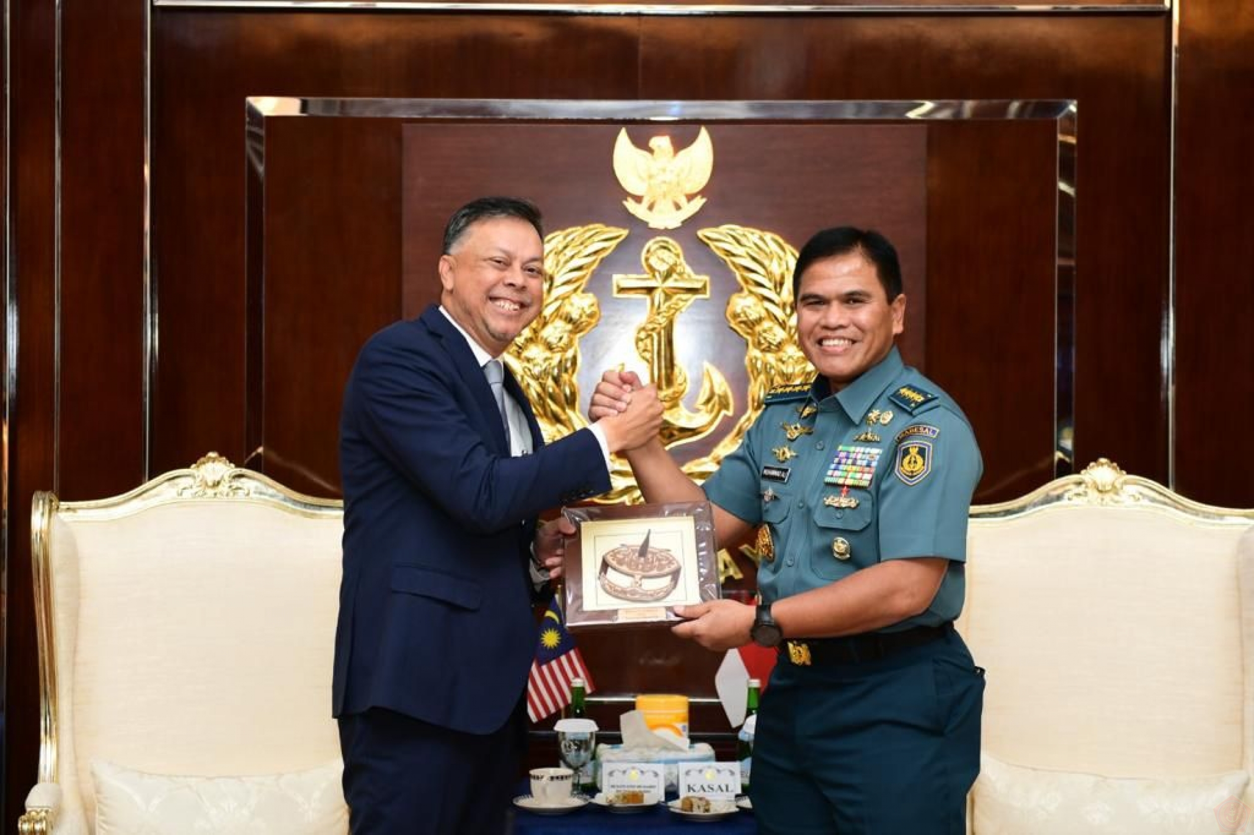 Jalin Silaturahmi Dan Hubungan Baik Antar Kedua Negara, Kasal Terima ...