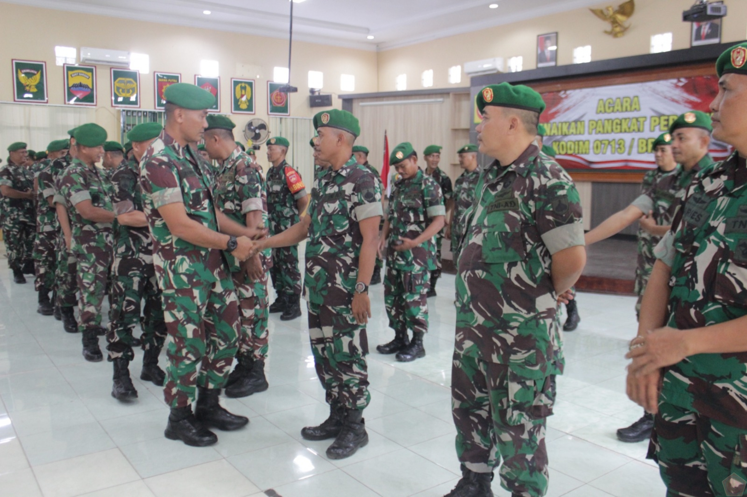 Dandim 0713 Brebes Pimpin Upacara Korp Raport Kenaikan Pangkat 58 Prajurit