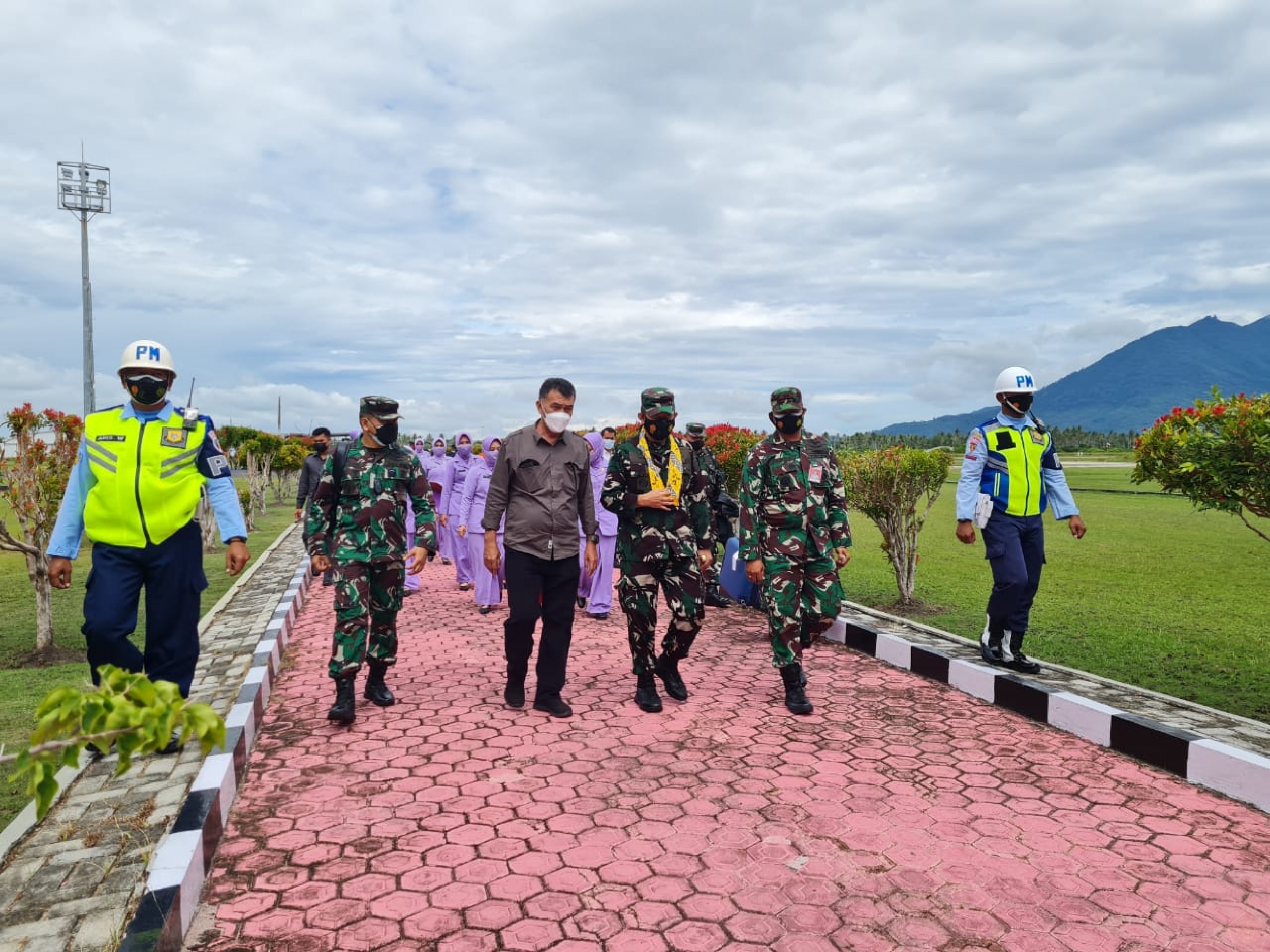 Kunjungan Kerja Pangkohanudnas ke Satrad 212 Ranai | Website Tentara ...