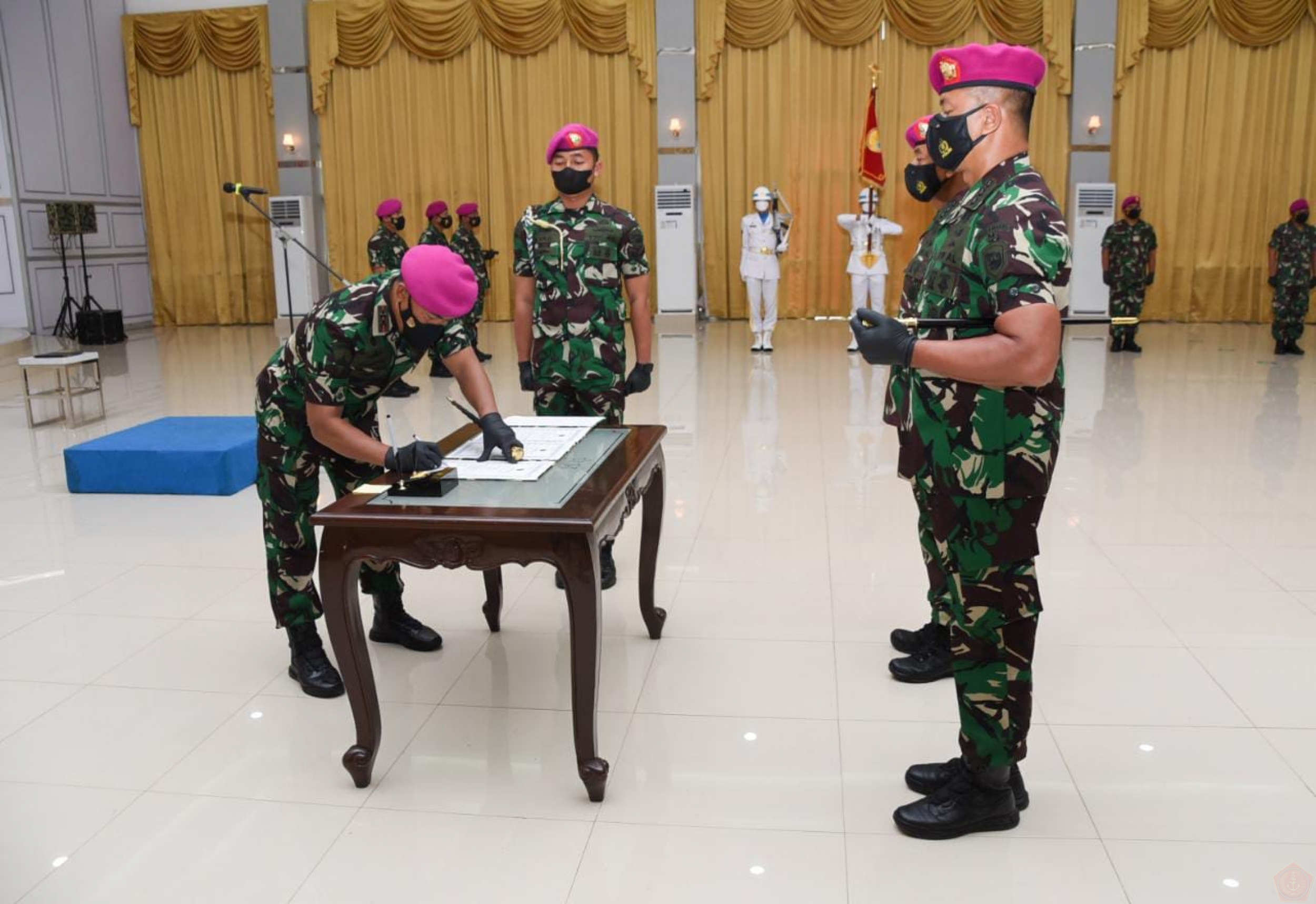 Komandan Pasmar 1 Hadiri Sertijab Danbrigif 4 Marinir/BS | Website ...