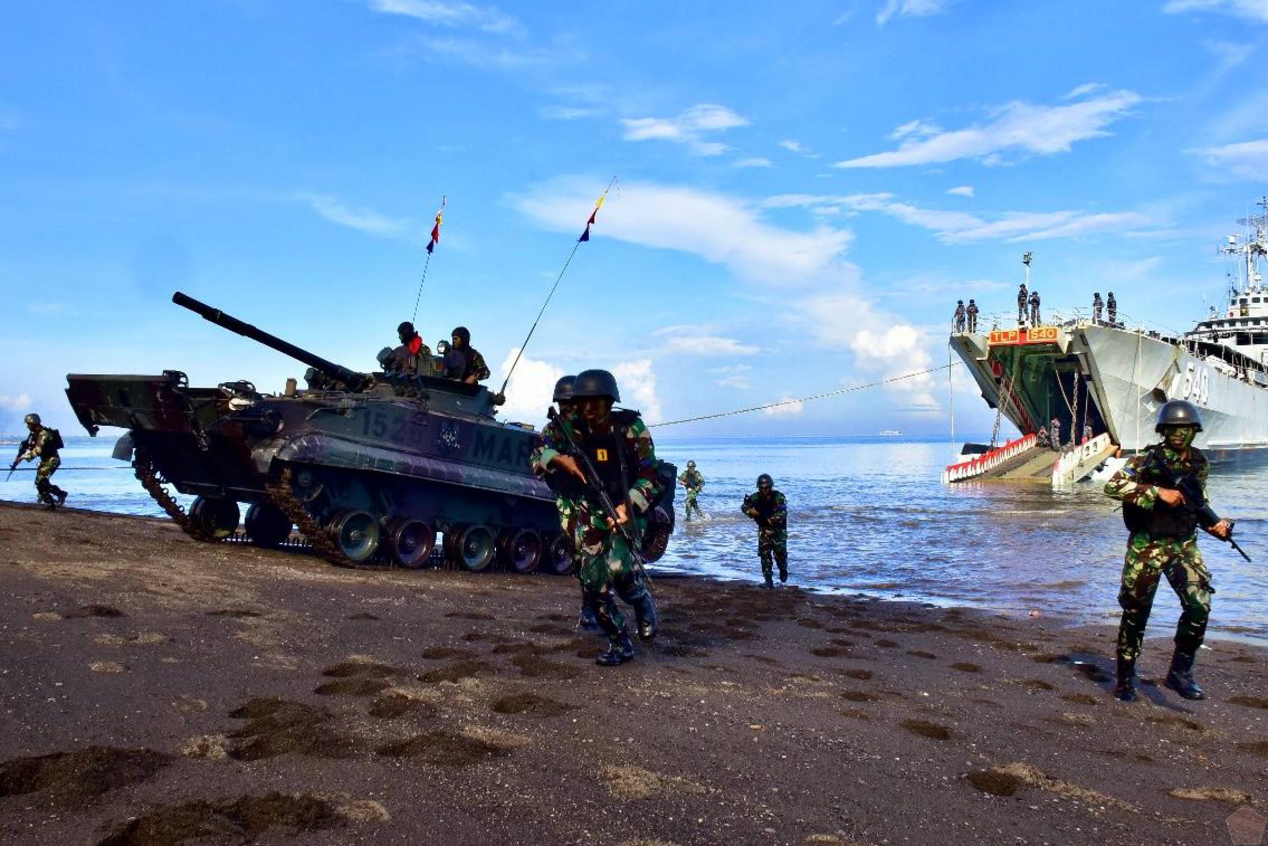 Ranpur Batalyon Tank Amfibi 2 Marinir TNI AL Dukung Latopsratmin ...