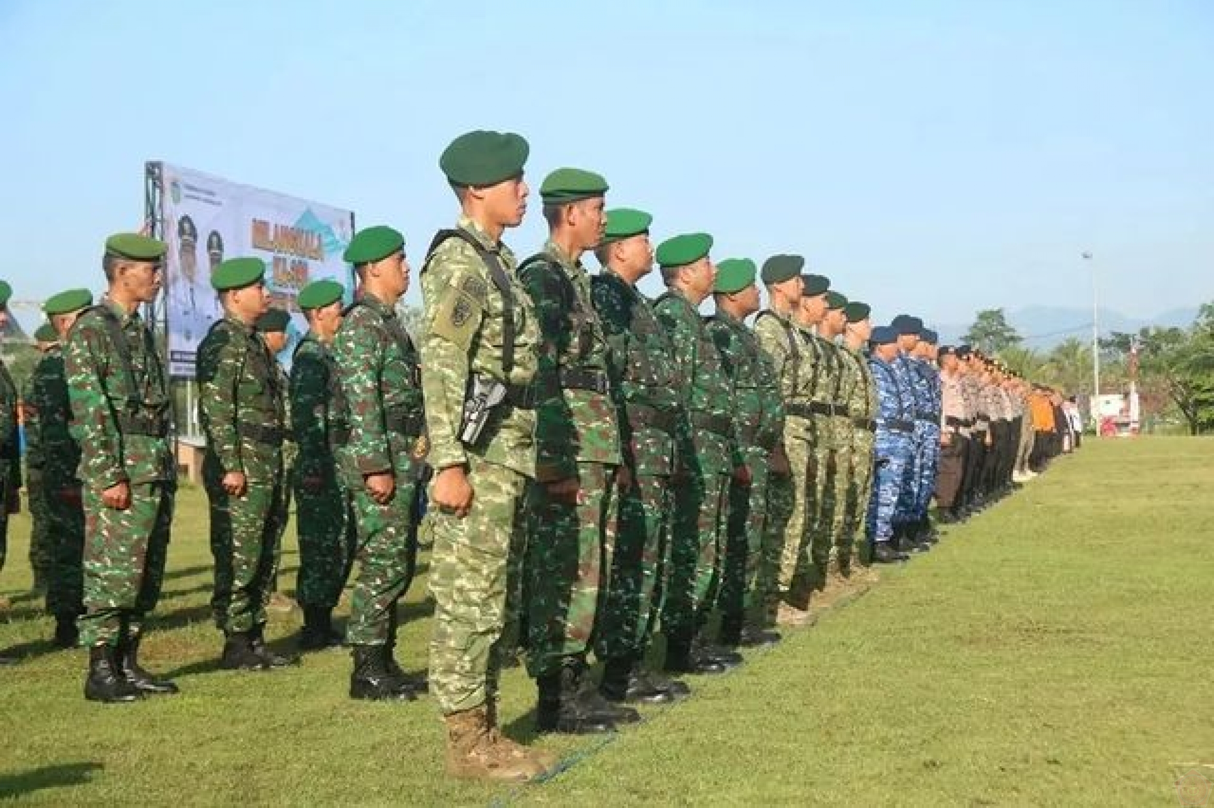 Prajurit Brigif Raider 13 Kostrad Hadiri Upacara Hari Jadi Kabupaten ...