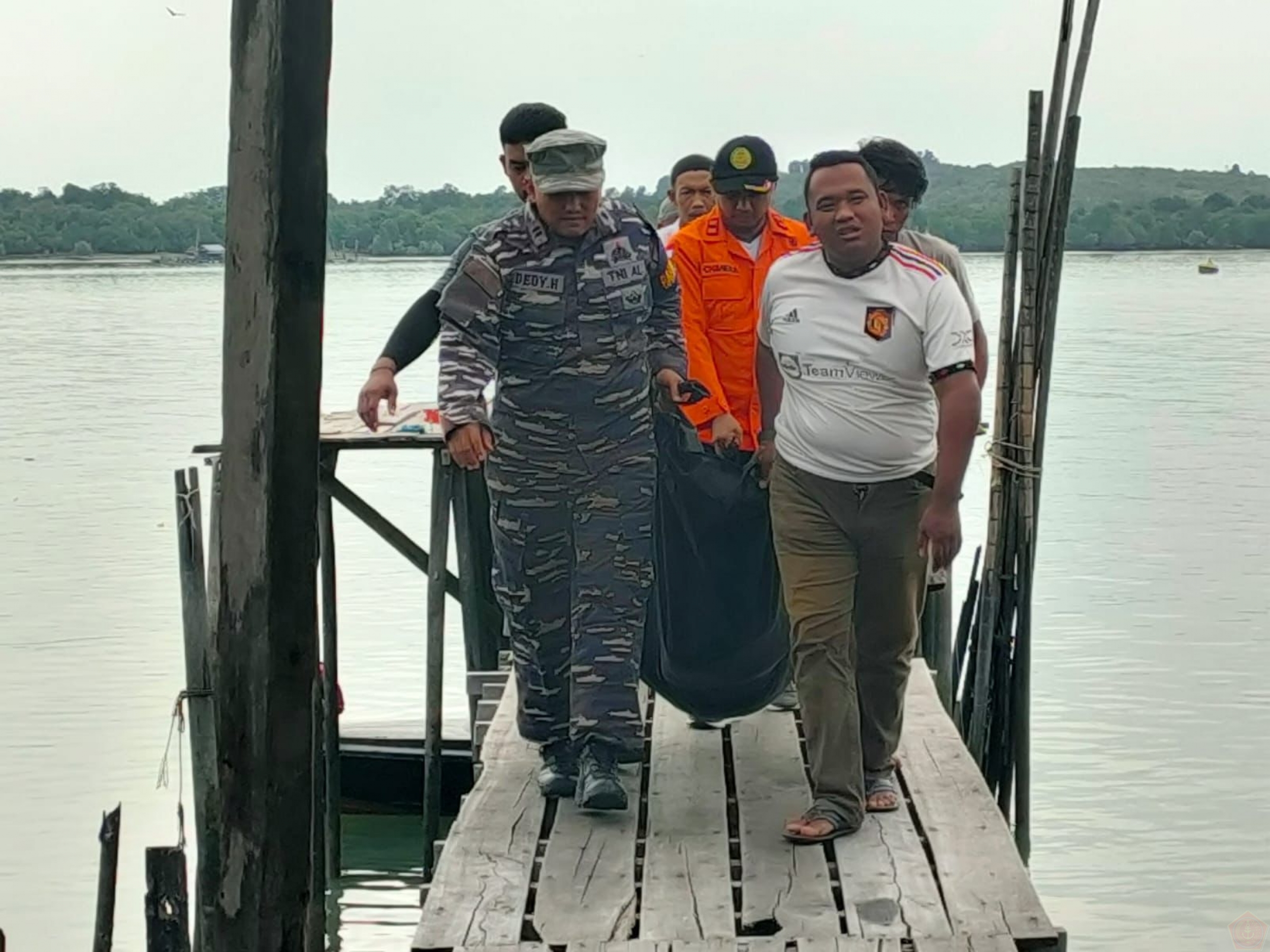 Tni Al Evakuasi Nelayan Meninggal Di Perairan Karimun Anak Website