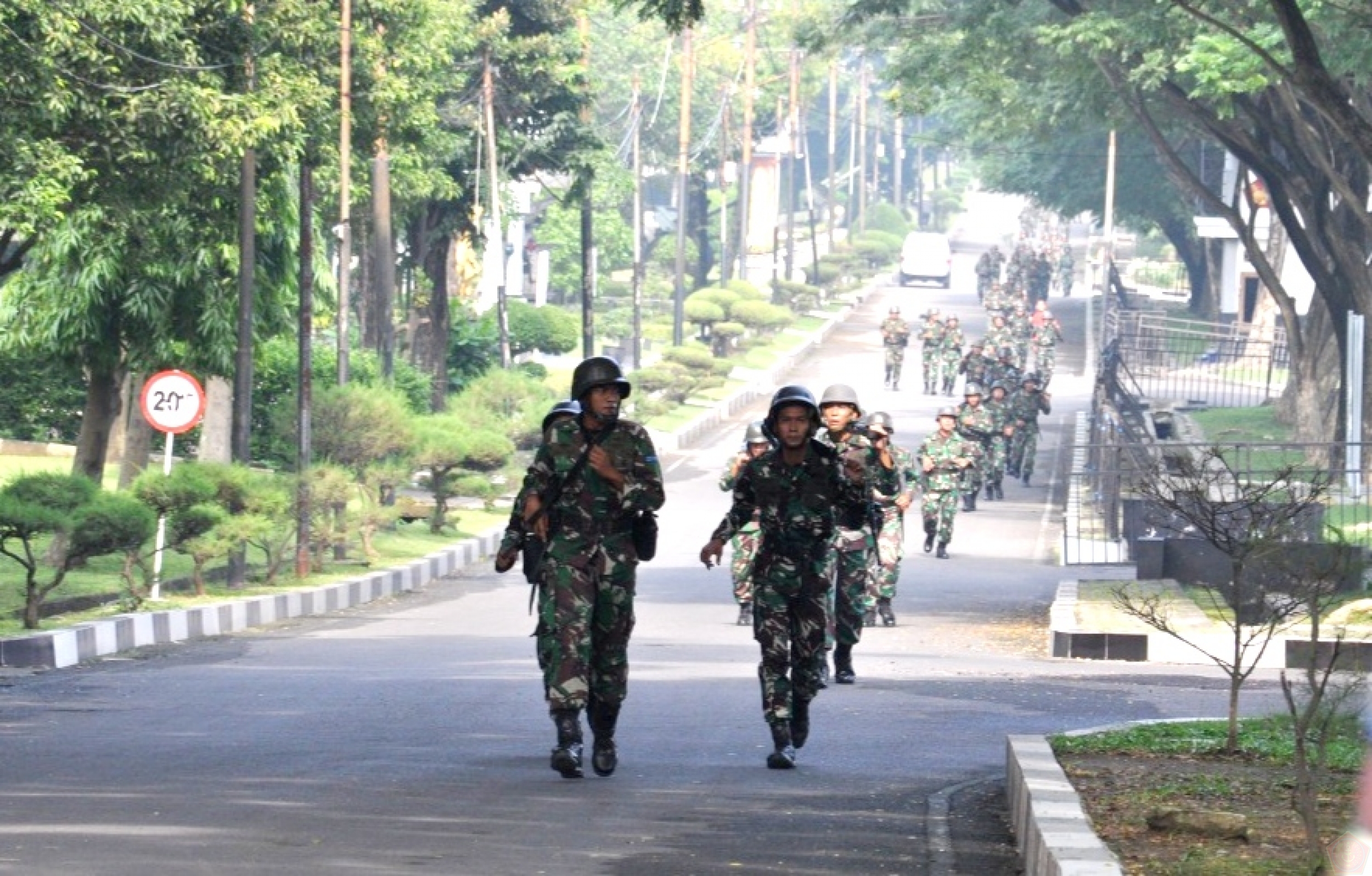 Menguji Ketahanan fisik Prajurit, Batalyon Zeni 2 Marinir Laksanakan ...