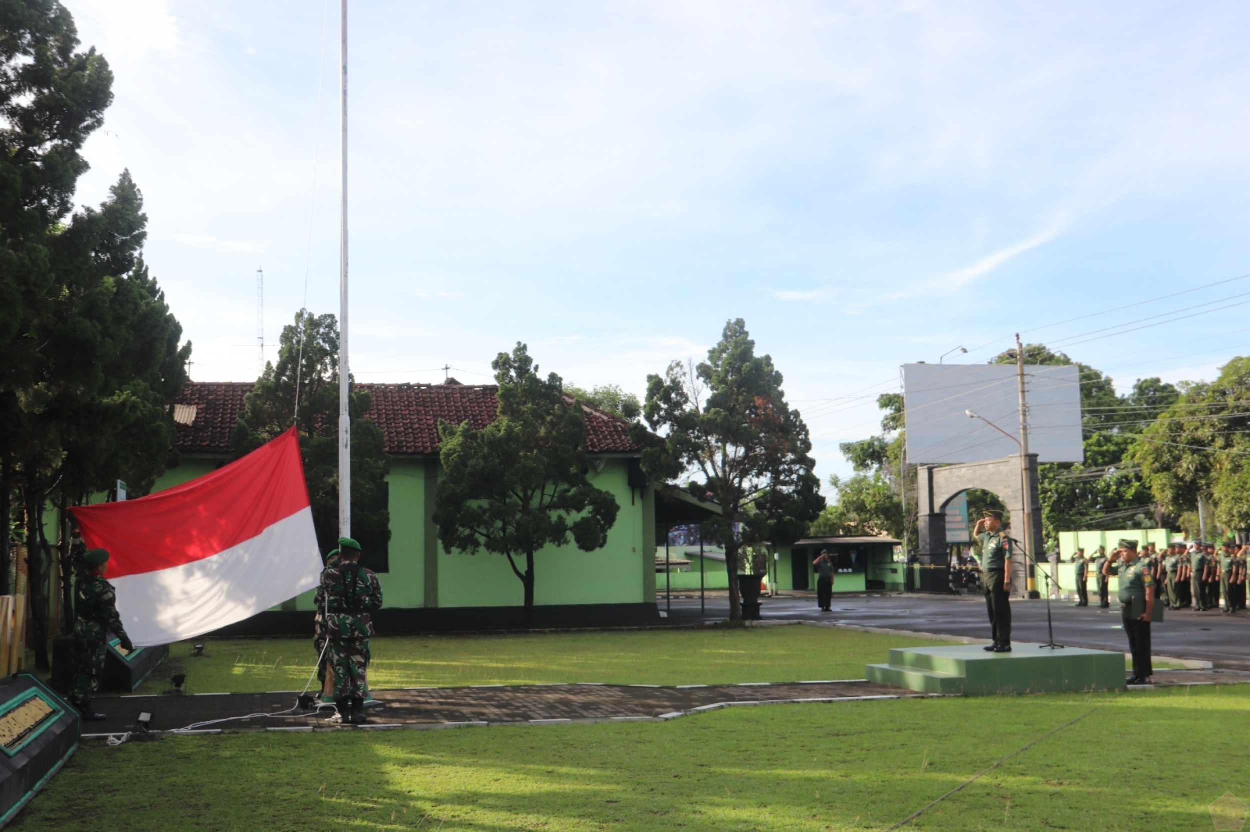 Danramil 11/Depok Bertindak Sebagai Irup Upacara Bendera | Website ...