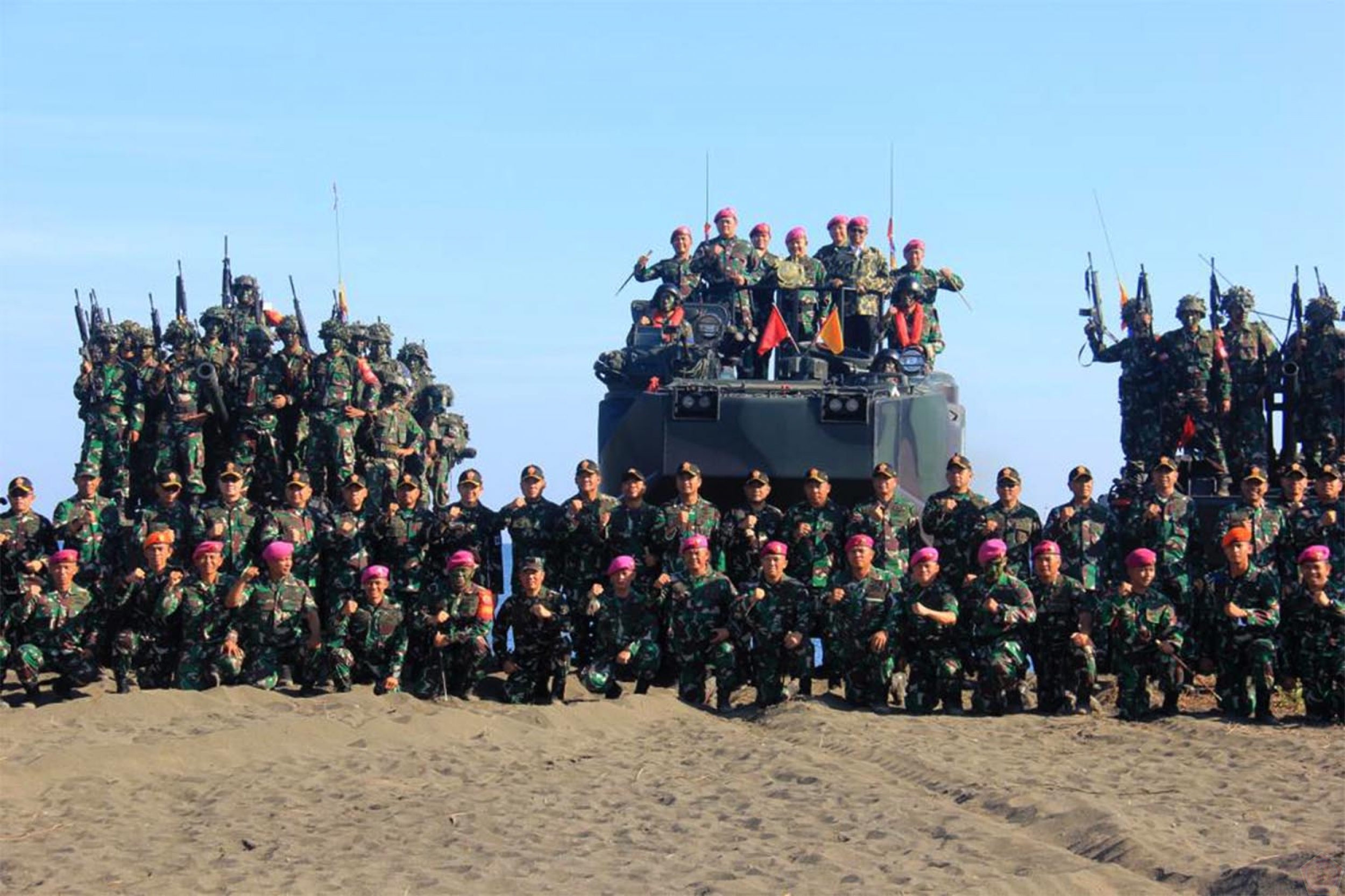 Resimen Kavaleri 2 Marinir Sukseskan Pengangkatan Menkopolhukam RI ...