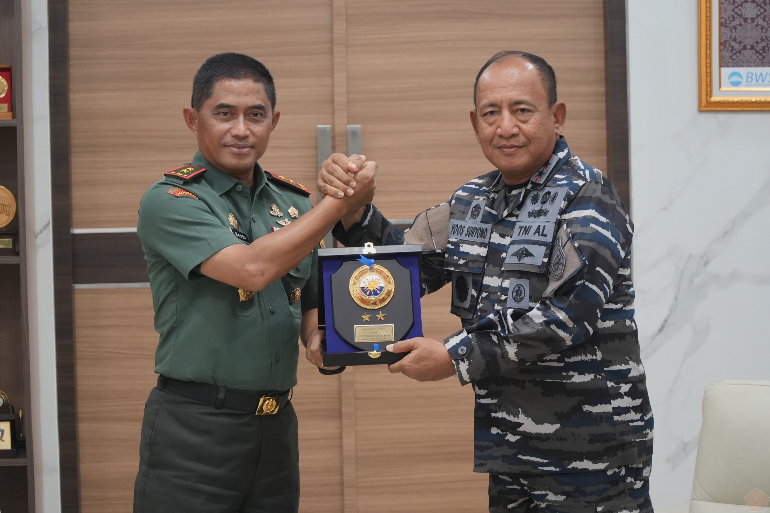 Pangkoarmada I Tinjau Venue Lomba Dayung Dan Perahu Naga Di Palembang | Website Tentara Nasional ...