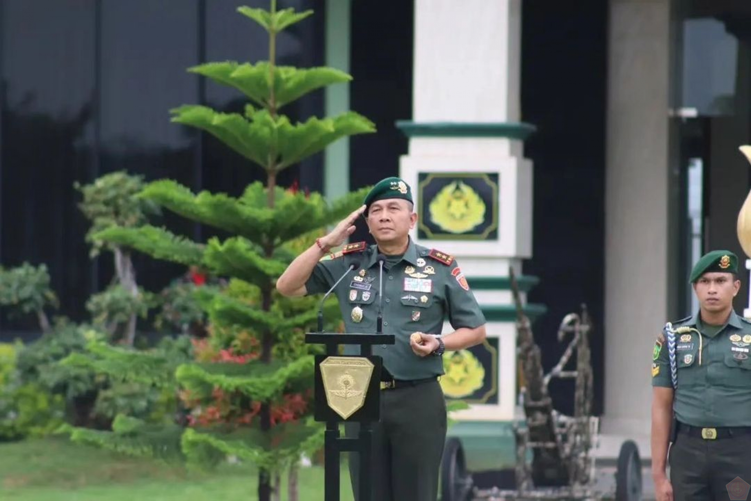 Pangdivif 3 Kostrad Pimpin Upacara Bendera Dan Laporan Korps Kenaikan Pangkat Perwira, Bintara ...