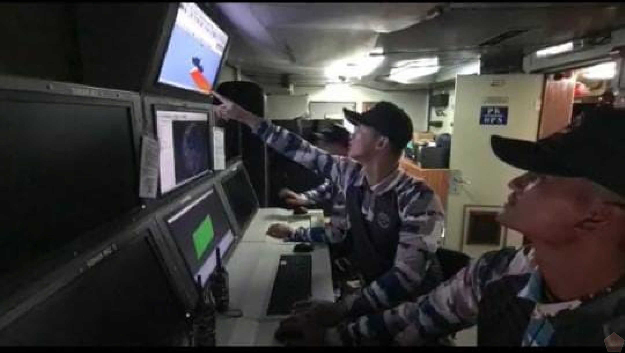 Jaga Profesionalisme Prajurit, KRI Pulau Rengat-711 Laksanakan Latihan ...