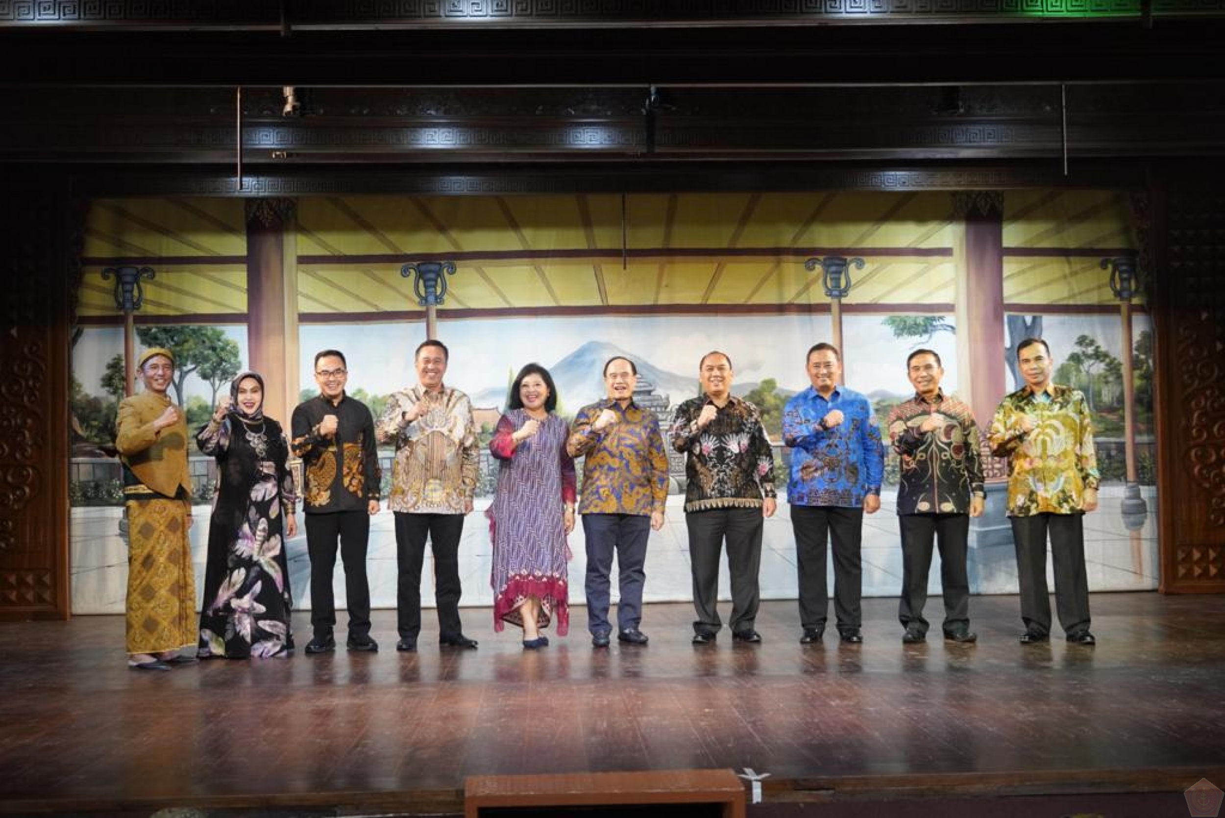 Kapuspen TNI Hadiri Peresmian Gedung Pertunjukan Wayang Kapuspen TNI Hadiri Peresmian Gedung Pertunjukan Wayang
