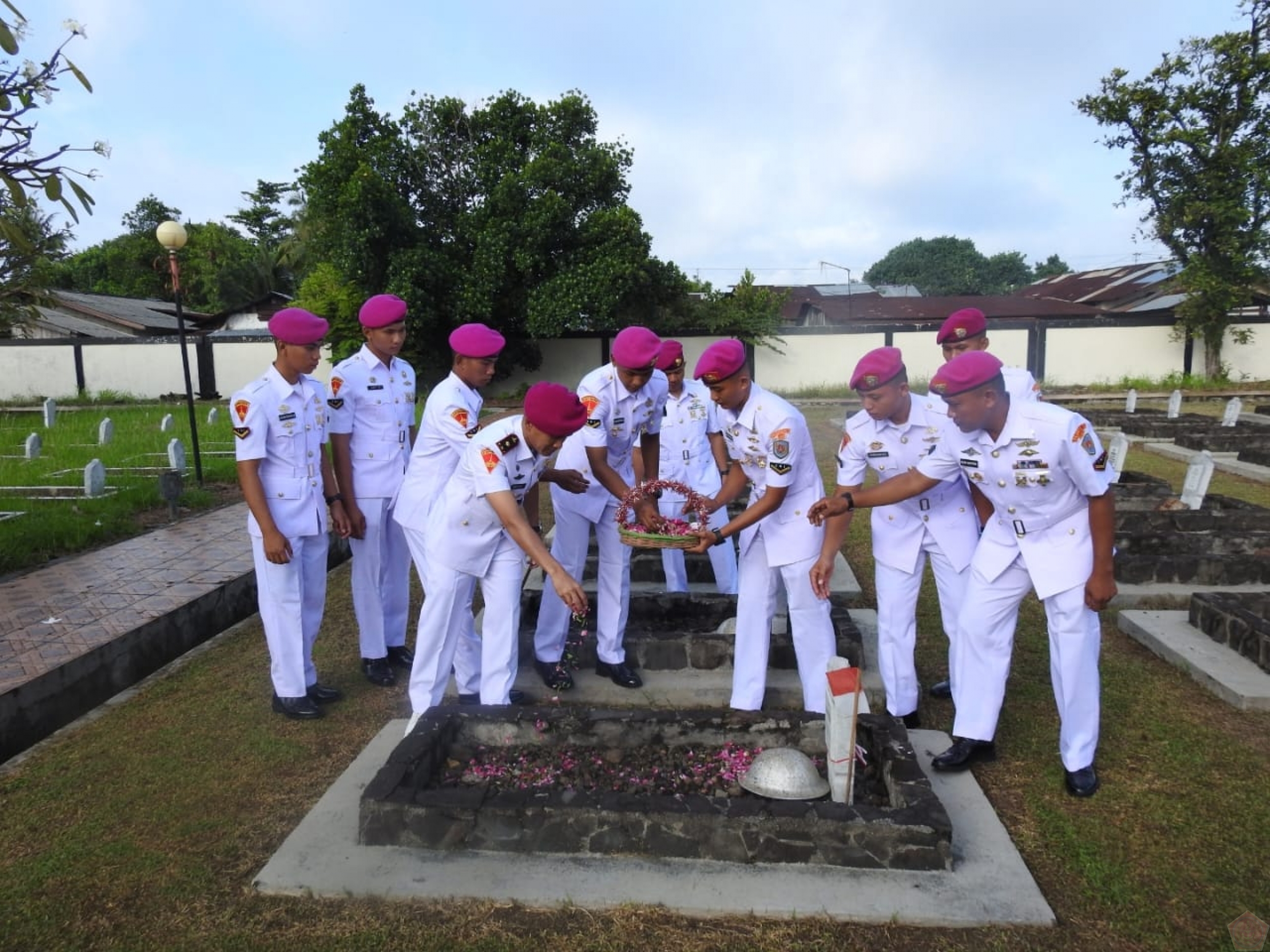 Sambut Hari Dharma Samudera, Danyonmarhanlan II Padang Ziarah Ke Taman ...